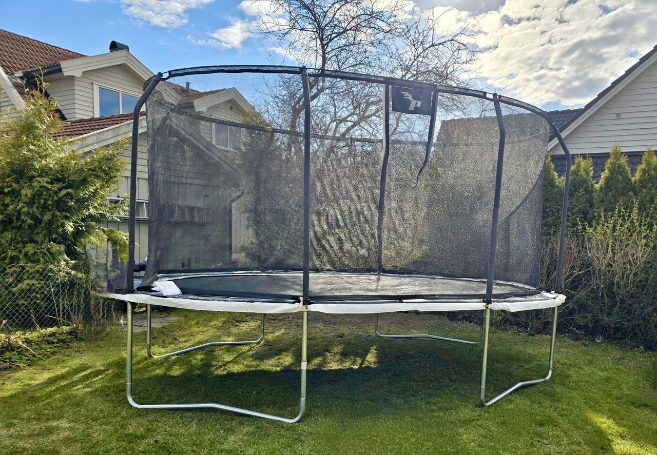 Pro Flyer Oval Trampoline 4,57 komplett med stige | FINN-torget