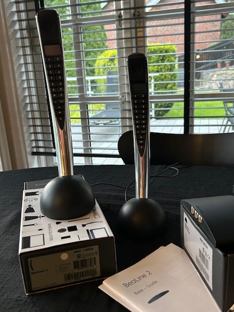 B&O BeoCom2 (2 telefoner) samt BeoLine 2 basestasjon | FINN-torget