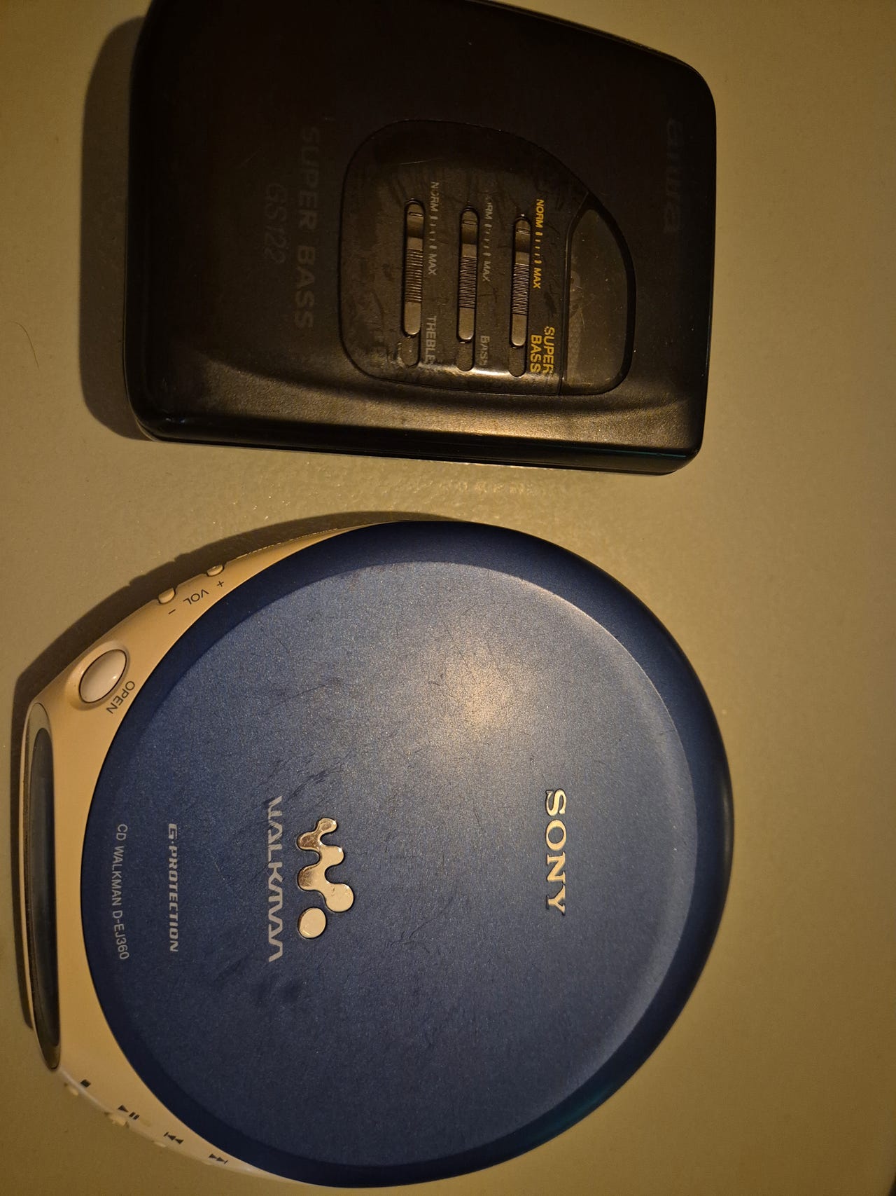 -WALKMAN cd og kasett- SONY & aiwa | FINN-torget