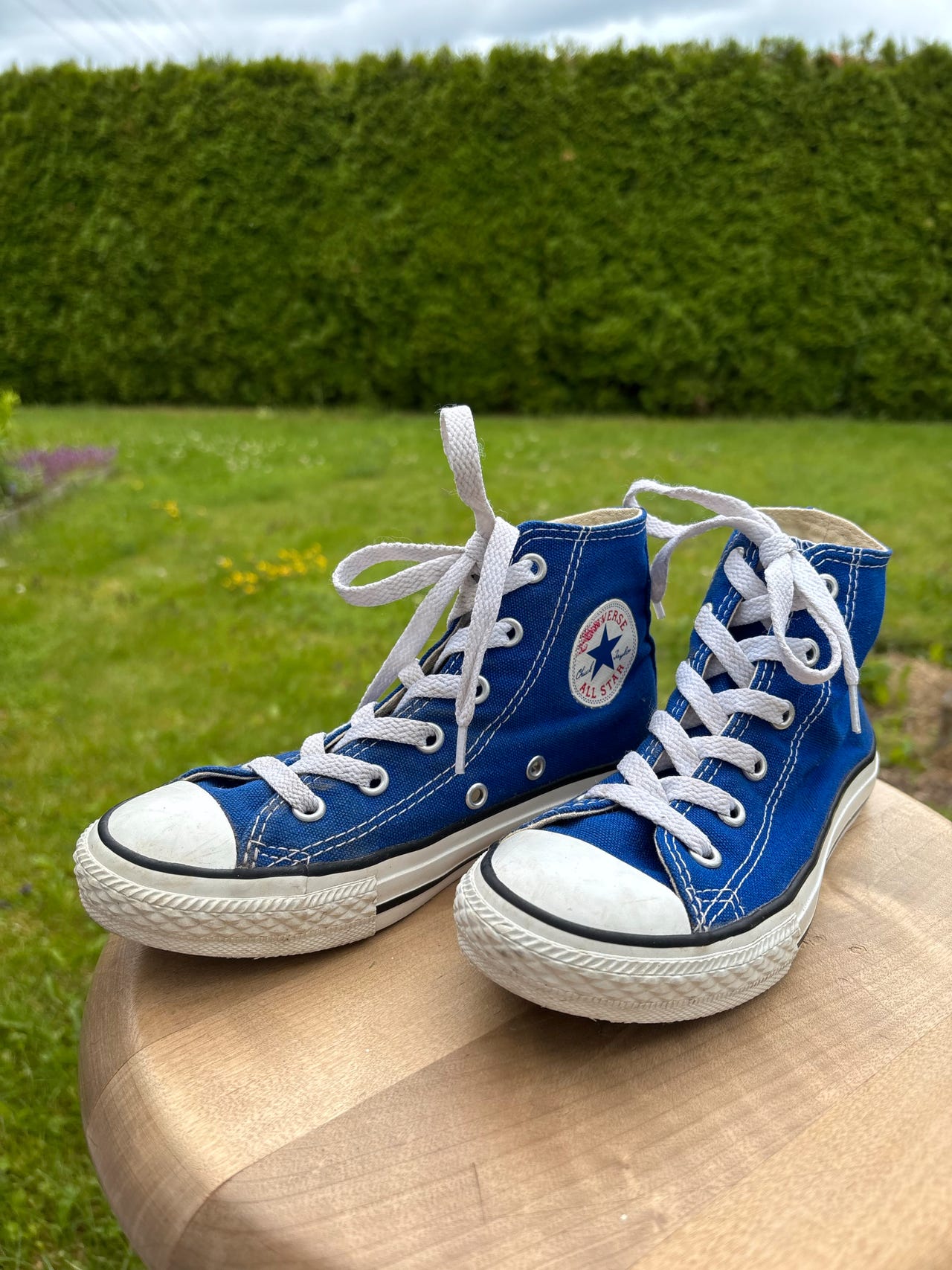 Knallblå Converse (str 31) | FINN-torget