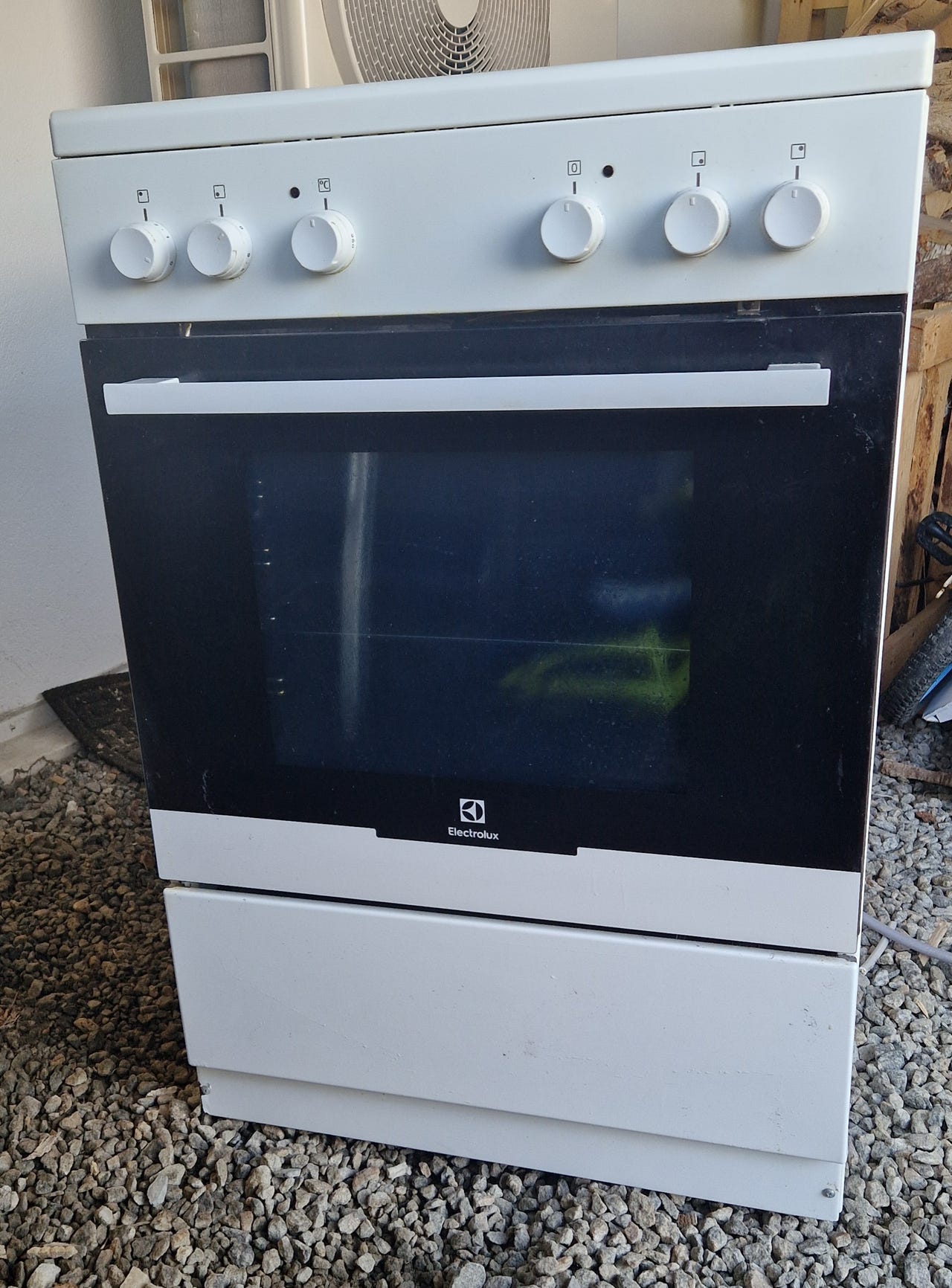 Komfyr fra Elektrolux med keramisk topp | FINN-torget