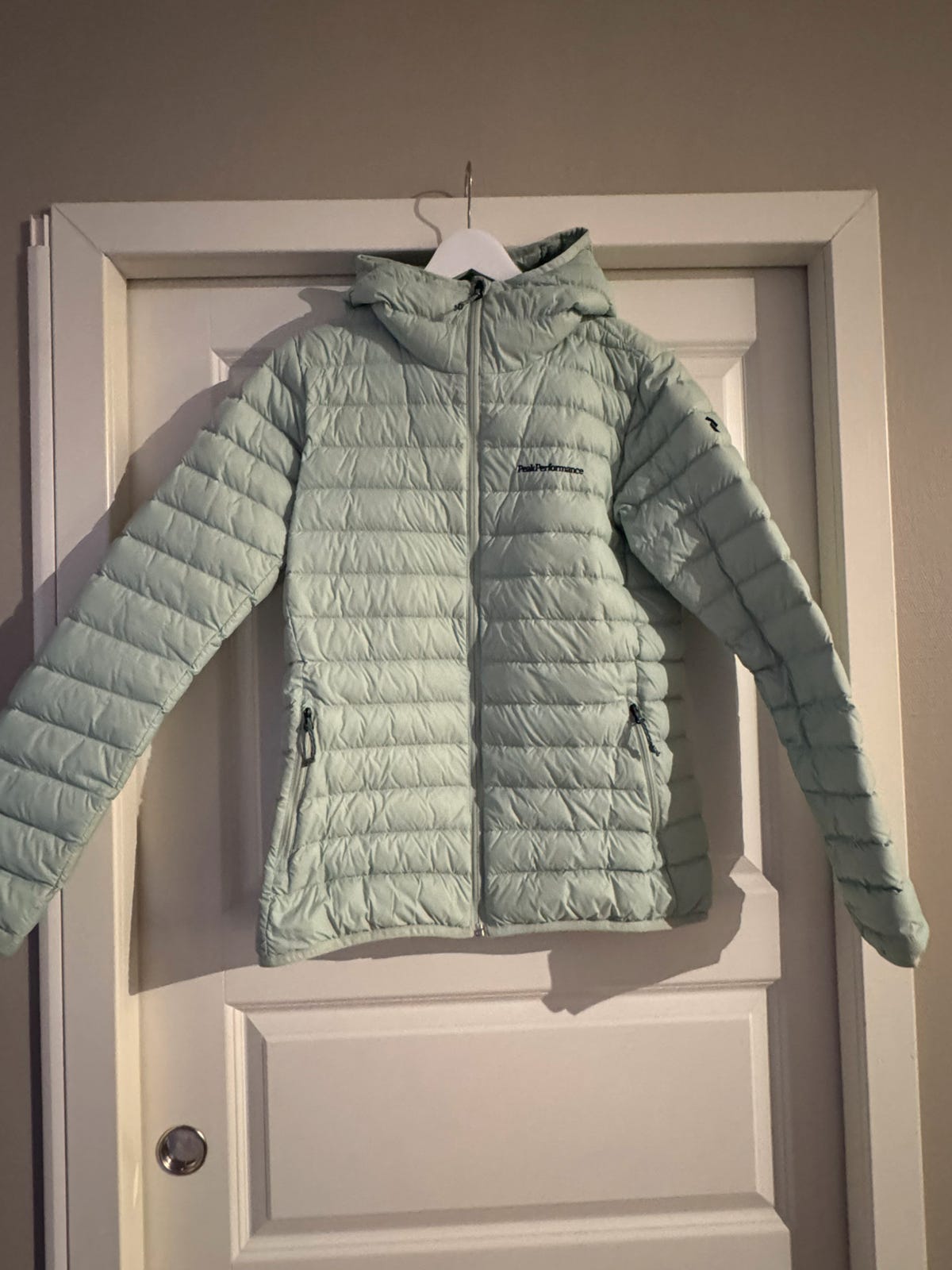 Fin jakke fra Peek Performance | FINN-torget