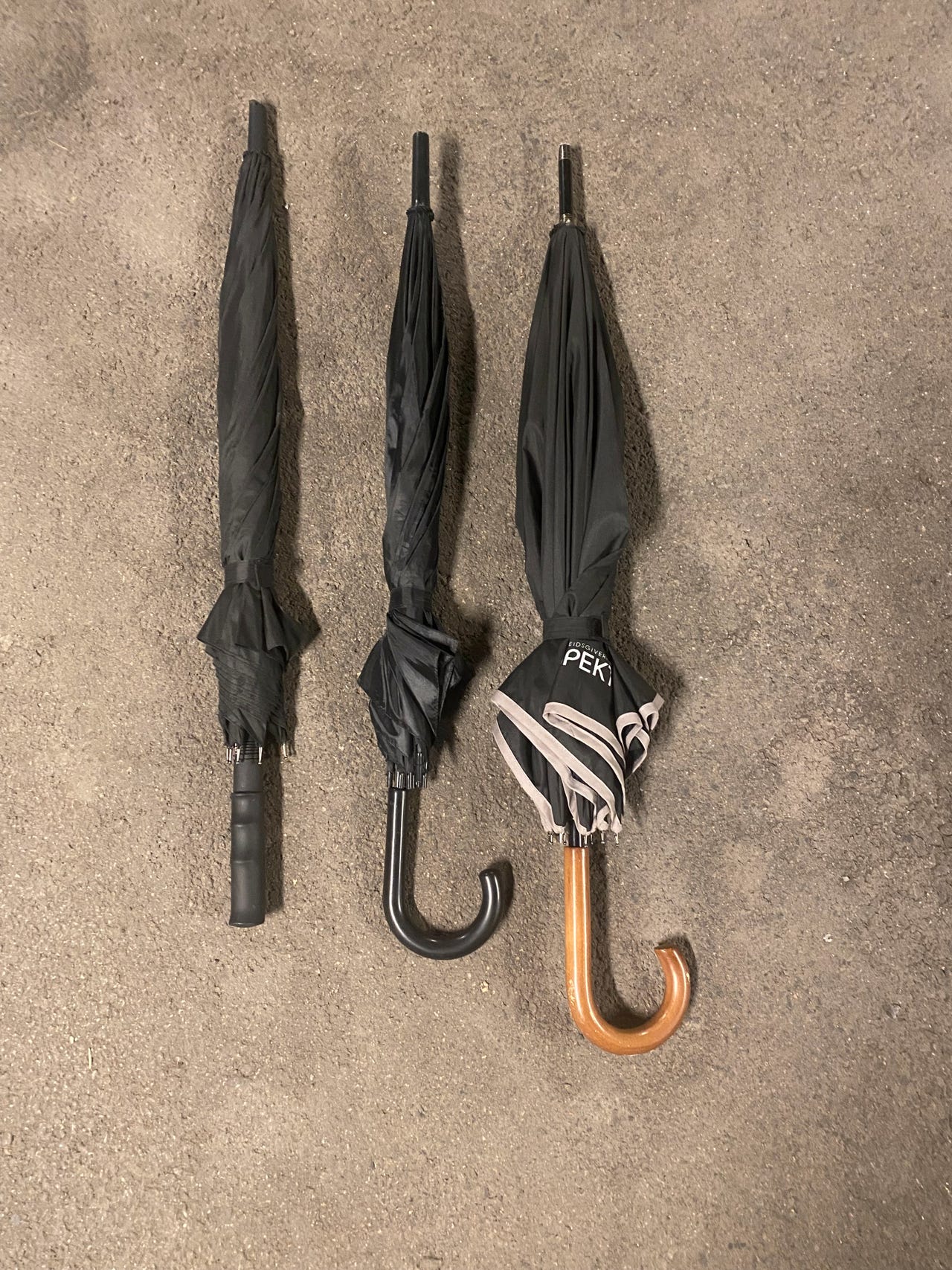 Paraply store alt for 900kr | FINN-torget