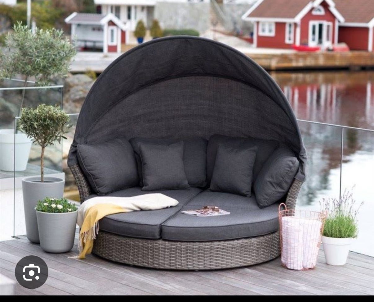 Rund daybed rotting, modell Barcelona fra InGarden | FINN-torget