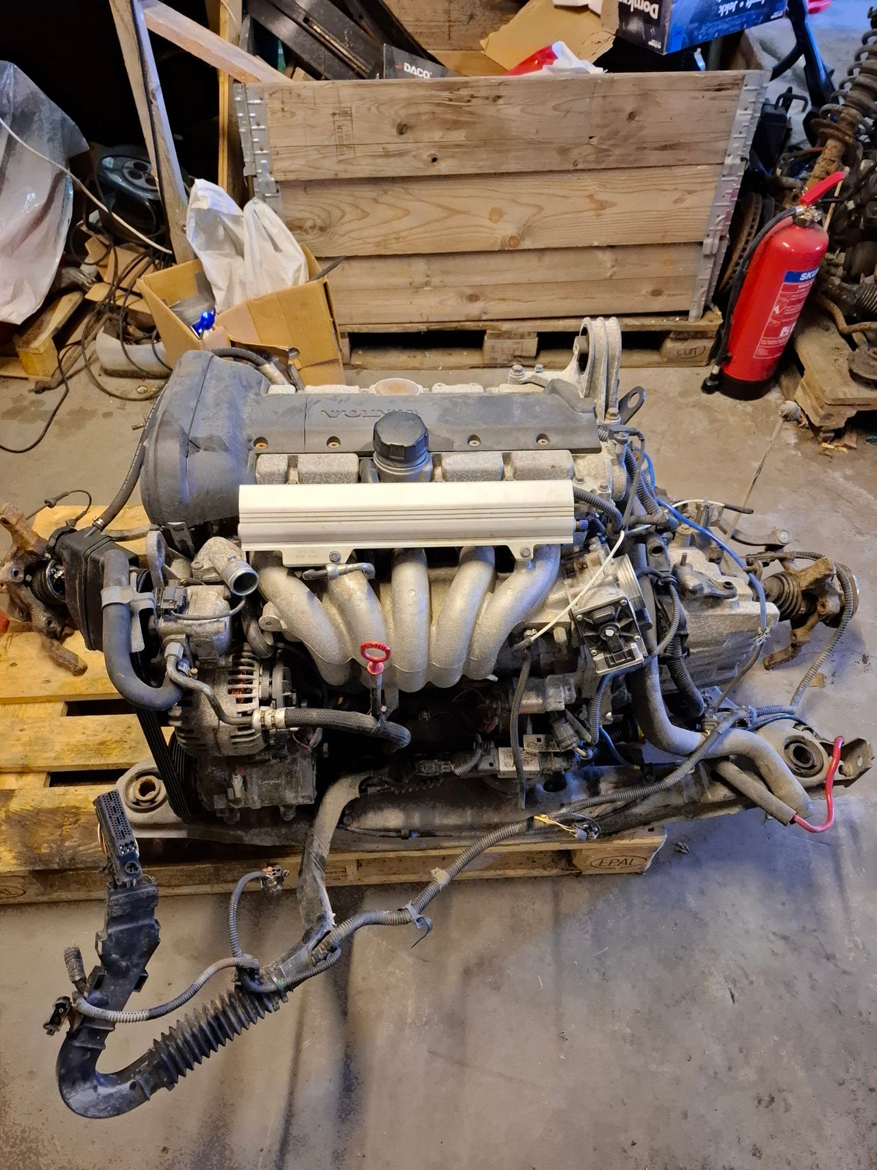 Volvo 2.5L motor | FINN-torget