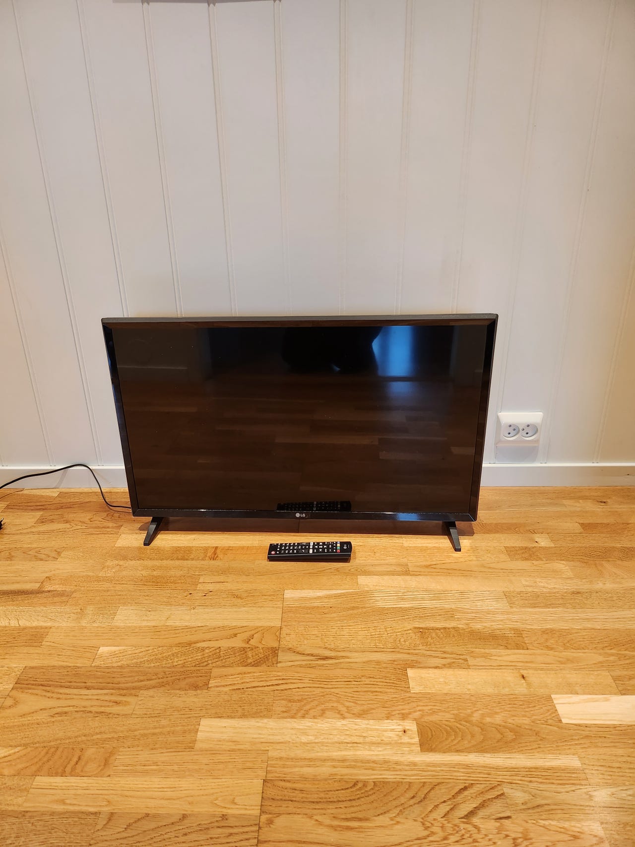 LG 32LJ610V TV 32 tommer svart | FINN-torget
