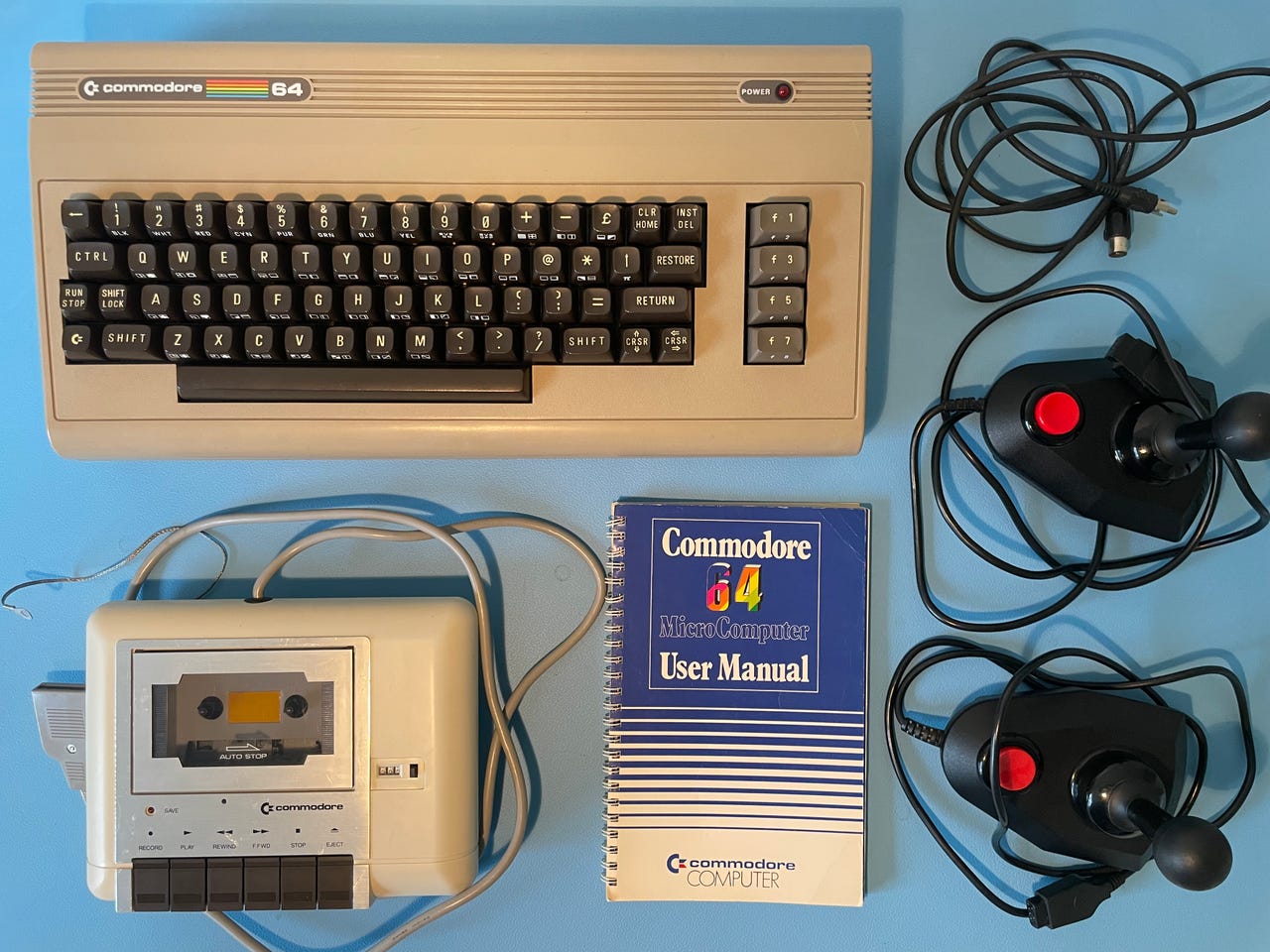 Commodore 64 (C64) Startpakke – Retroklassiker med tilbehør! | FINN-torget