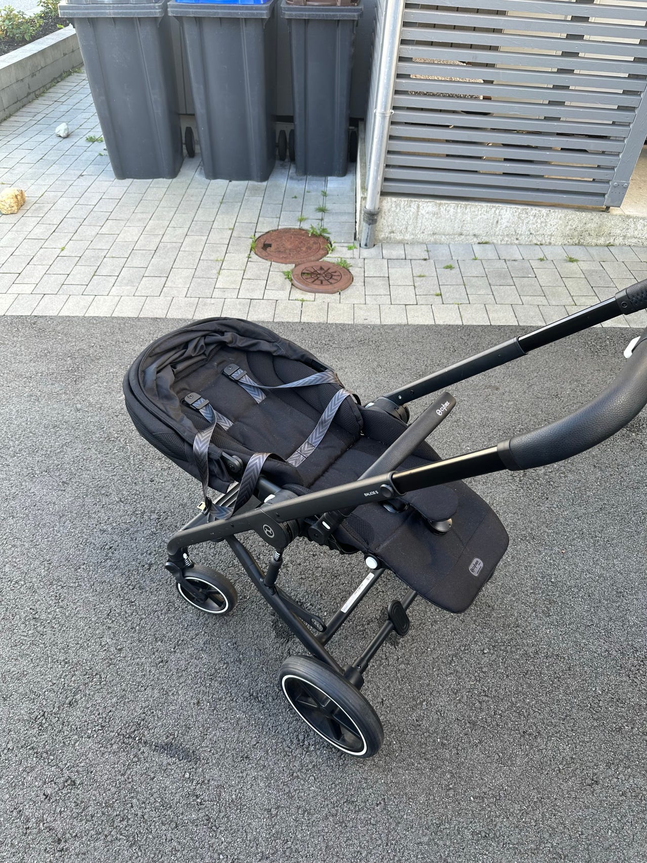 CYBEX Barnevogn med sete og liggedel svart | FINN-torget
