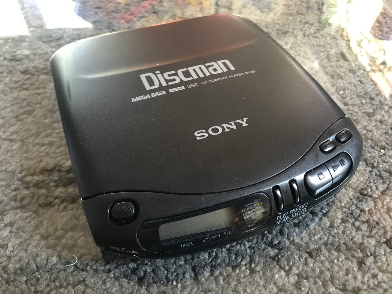 Sony Discman D-131, Bærbar cd-spiller fra midten av 90 tallet. | FINN ...