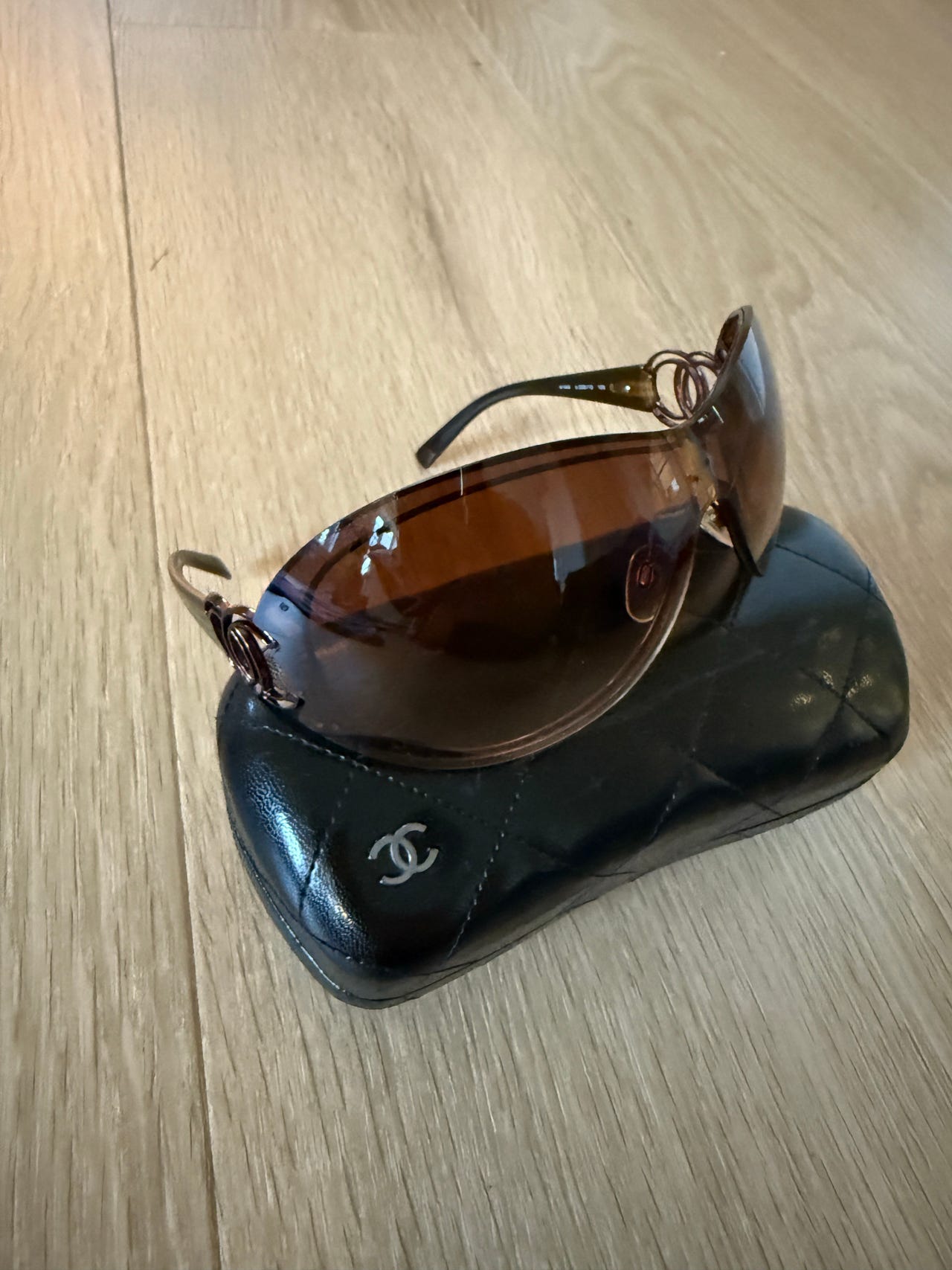 Vintage Chanel Solbriller | FINN-torget