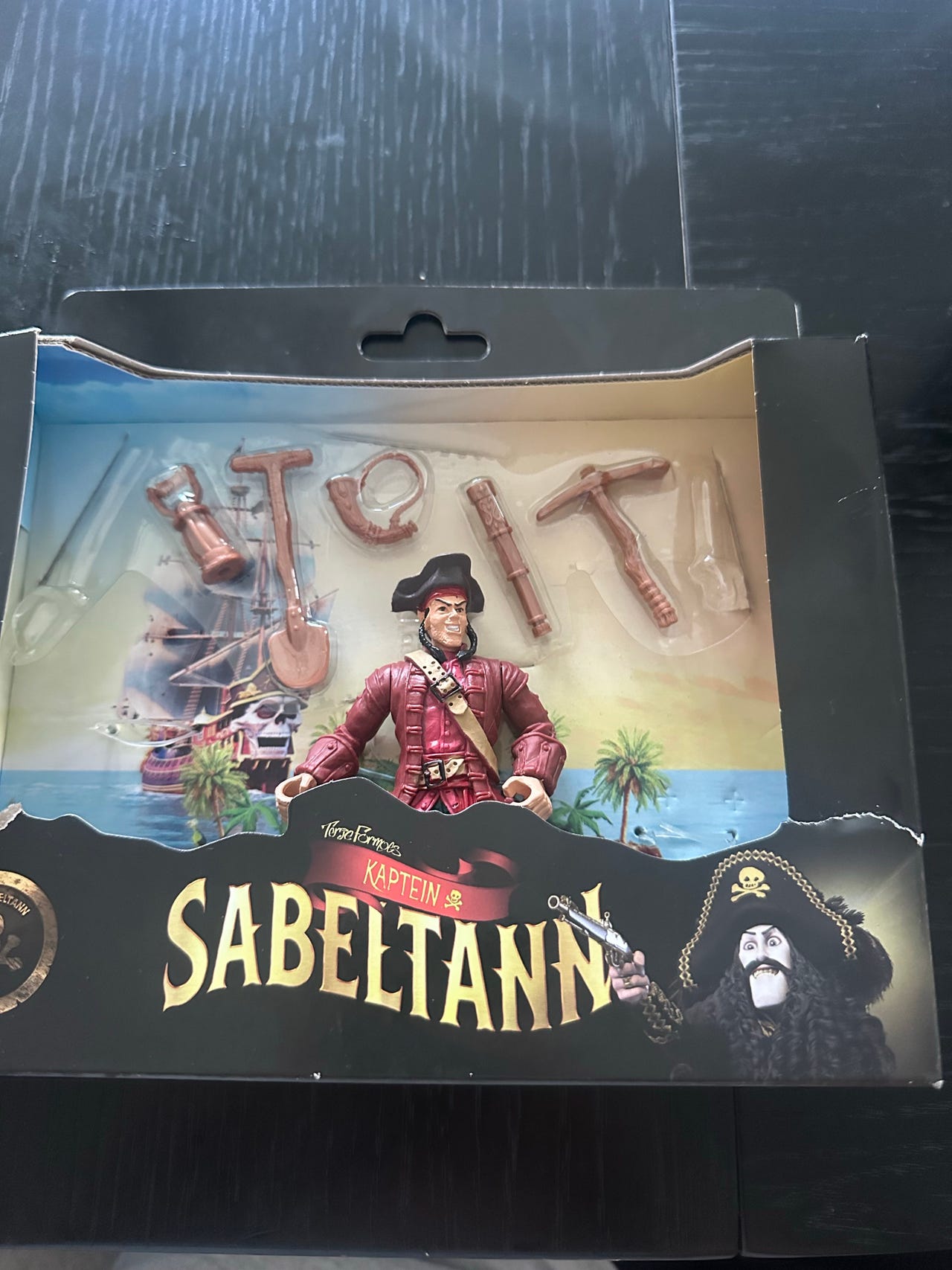 Langemann/ kaptein sabeltann figur | FINN-torget