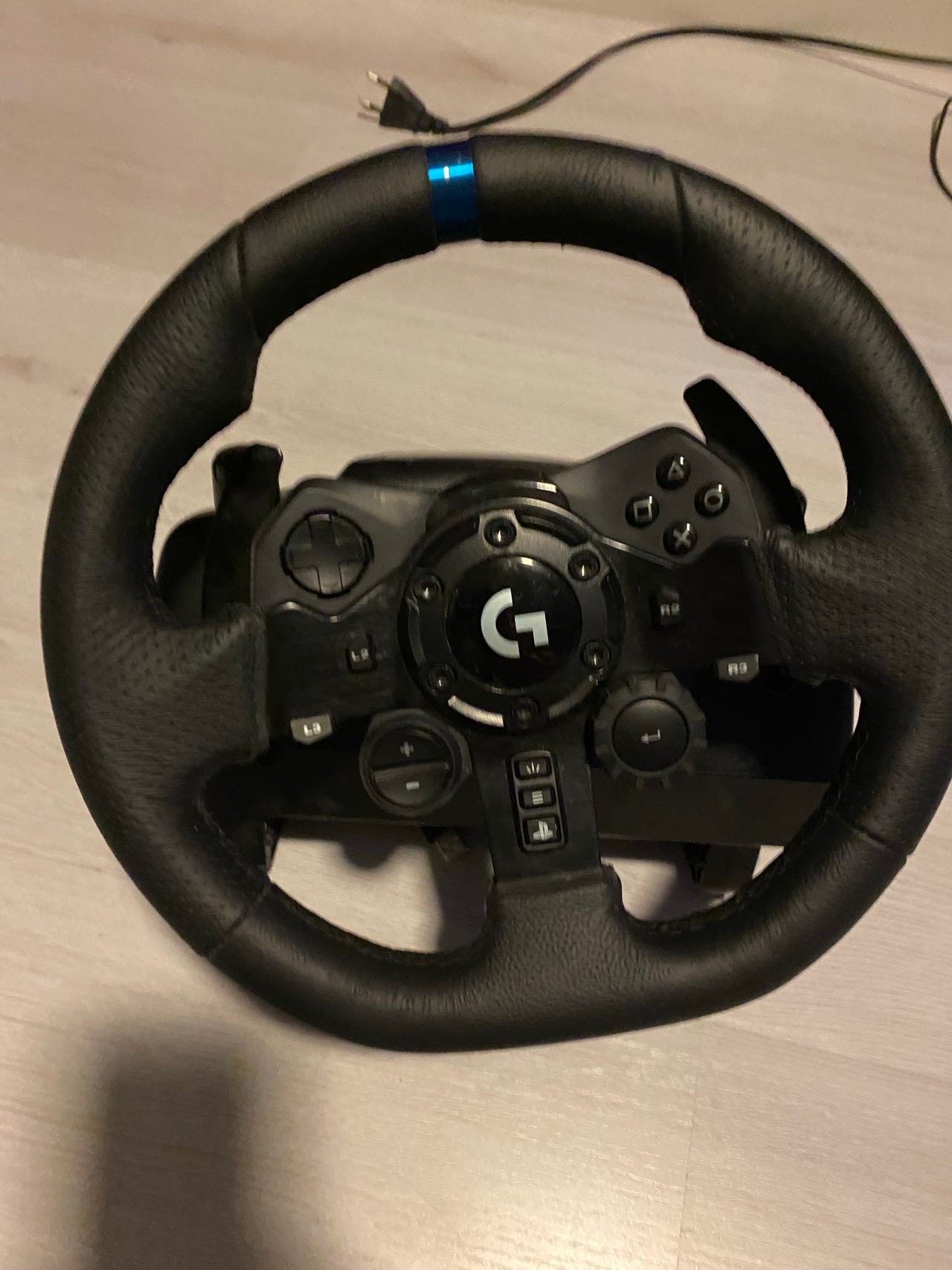 Logitech G923 Racing Wheel Set med ratt, pedaler og girspak | FINN-torget