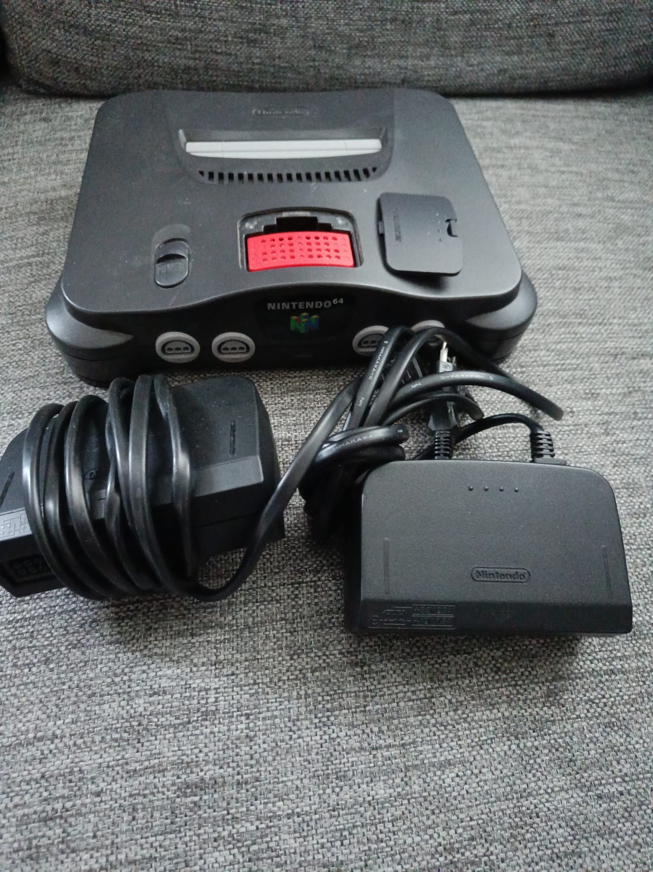 Nintendo 64 Spillkonsoll med fire spill og tilbehør | FINN-torget