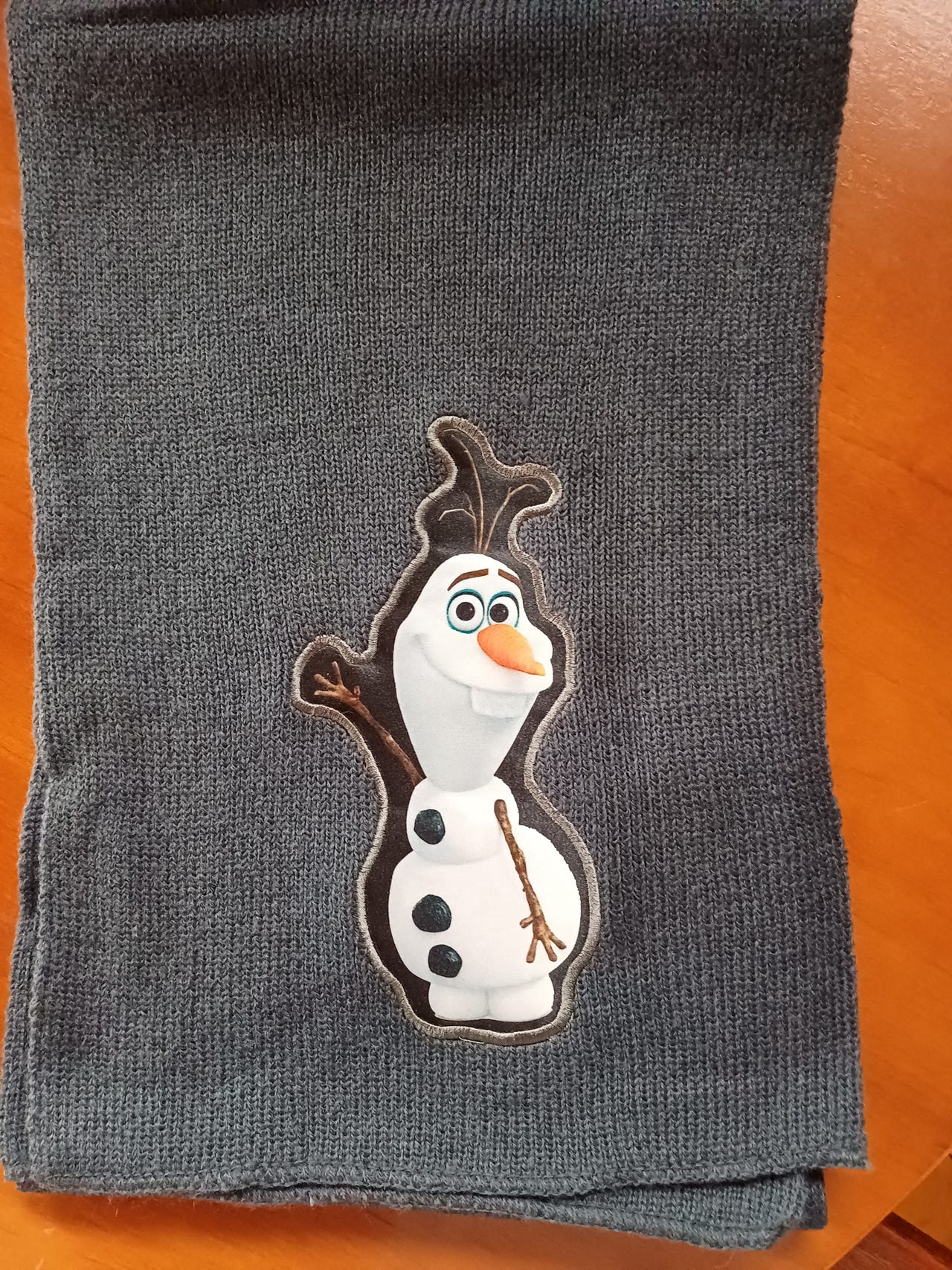 Nytt Olaf fra Frost skjerf | FINN-torget