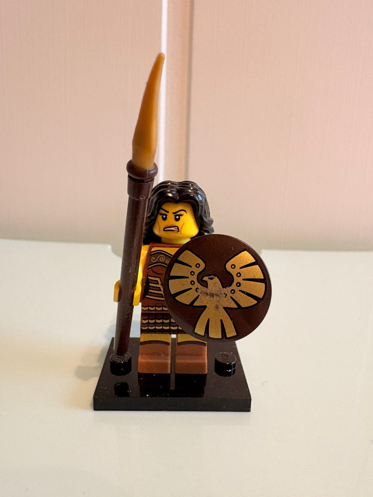 Lego Minifigures- Serie 10 - Warrior Woman | FINN-torget