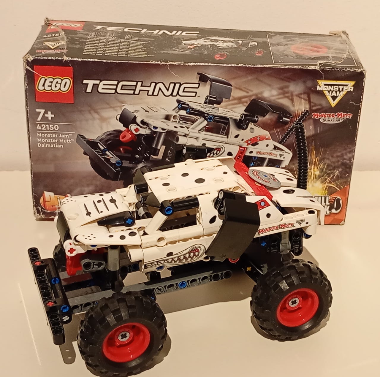 Flott lego technic monster truck med pull back motor | FINN-torget