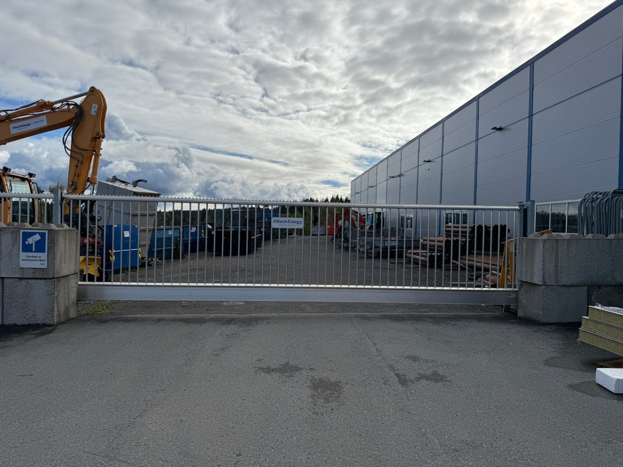 Motorisert skyvegrind m/fundamenter – 8 m bred, 2 m høy (Cantilever ...