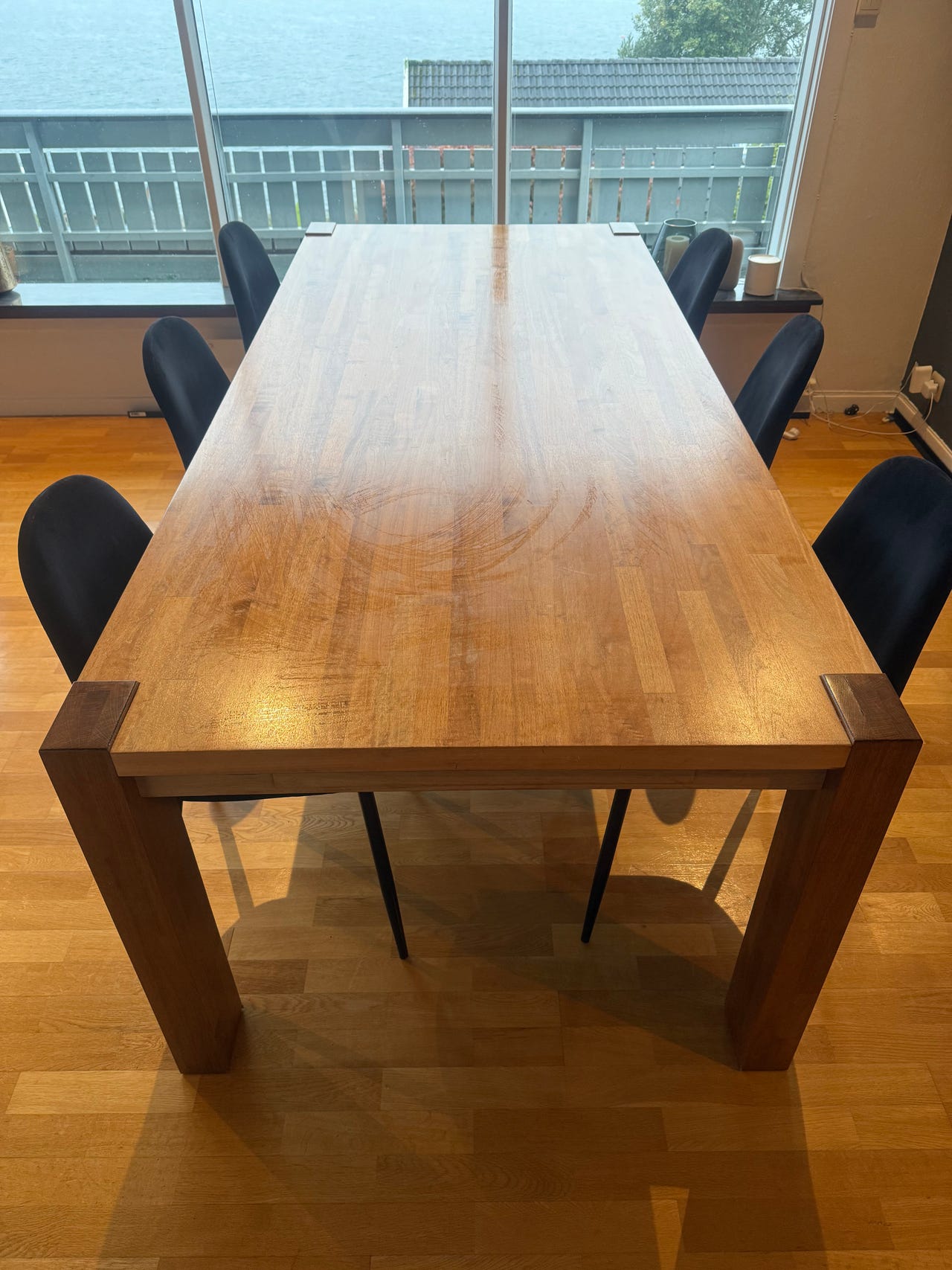 Stor bord med ekstra plate. | FINN-torget