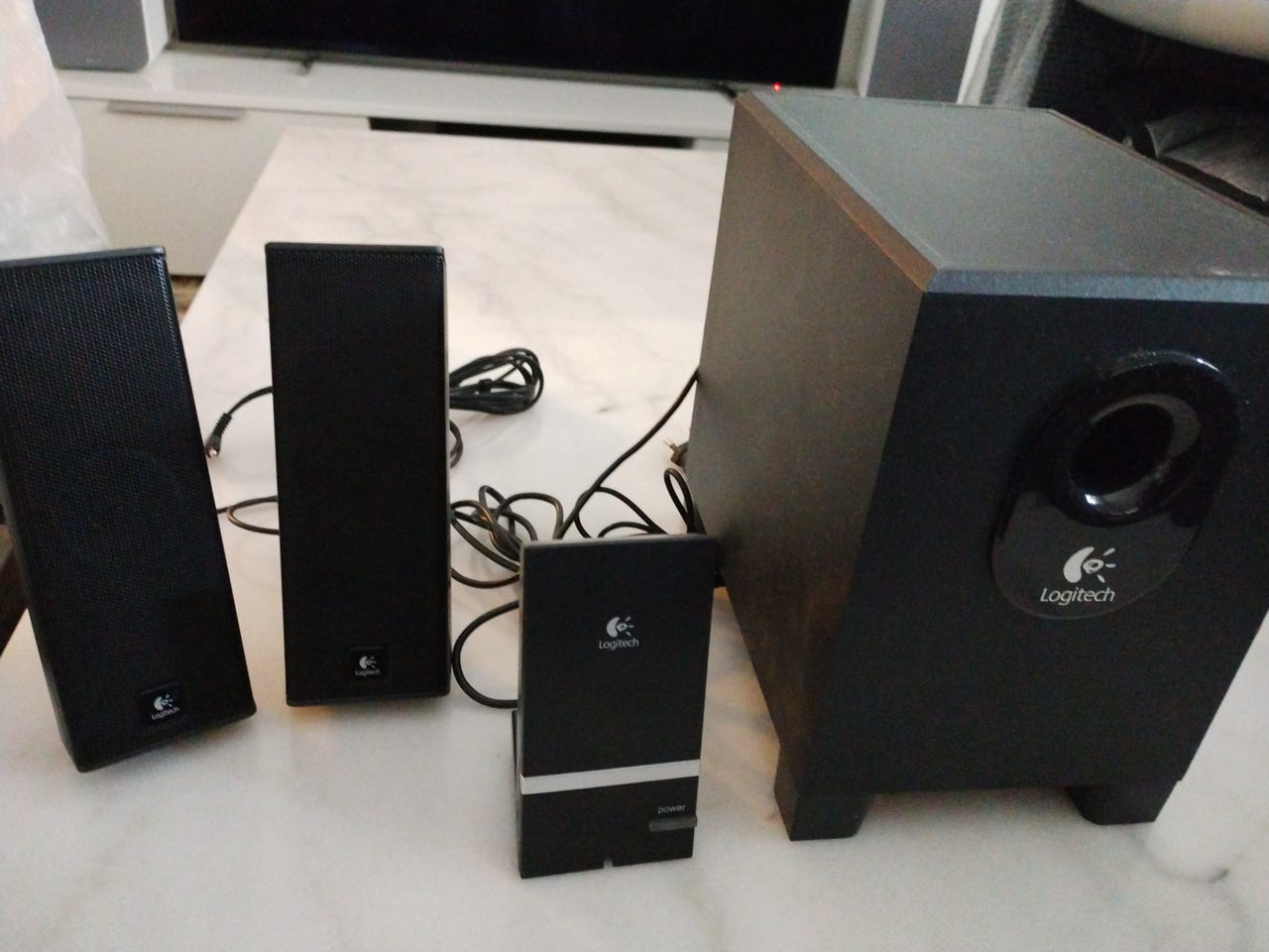 Logitech X-240 Høyttalersystem med subwoofer | FINN-torget