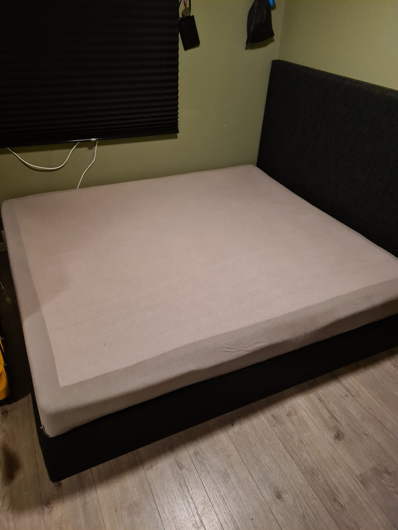 Seng 180x200 | FINN-torget