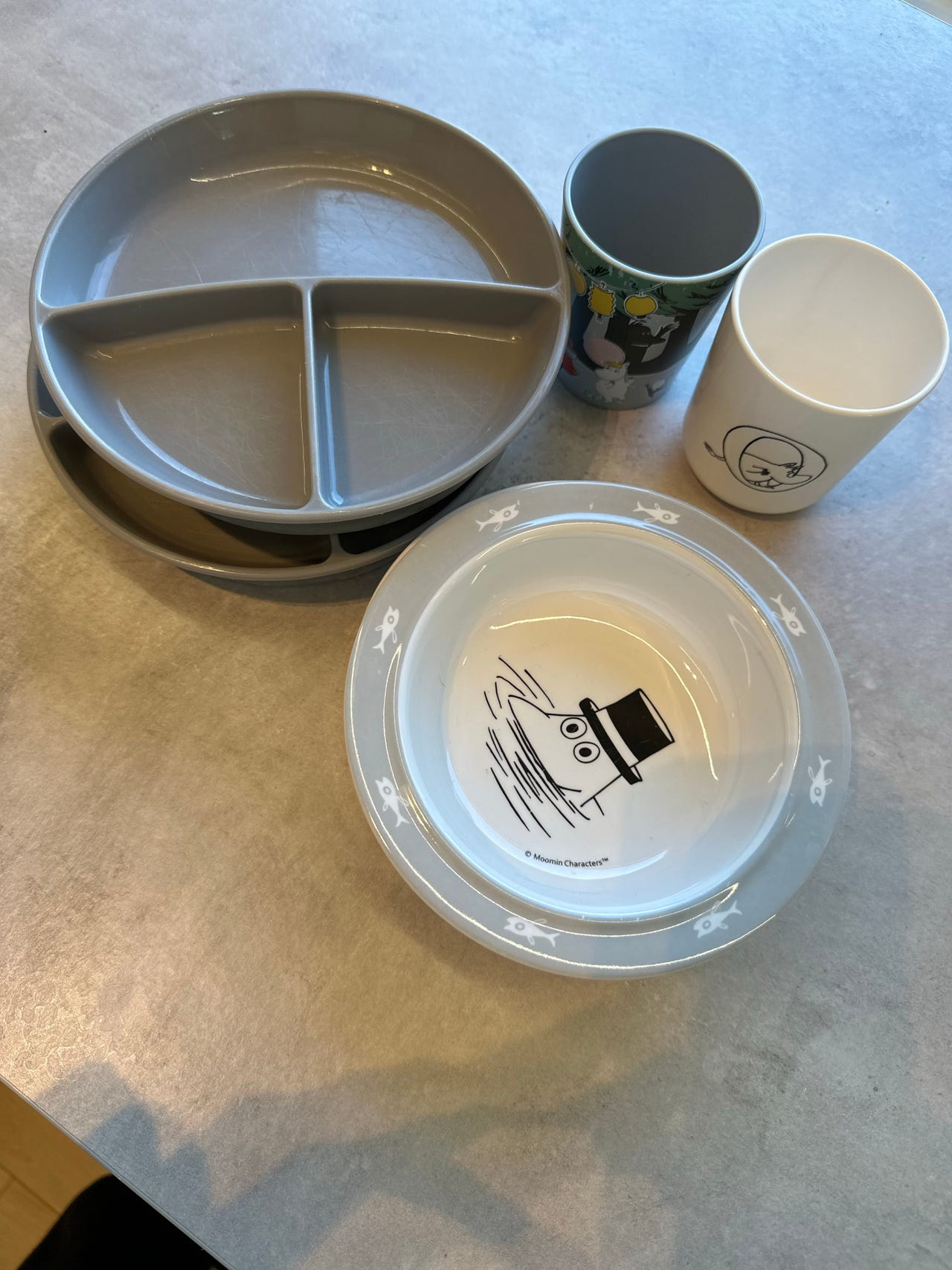 Fat og kopper gis bort | FINN-torget