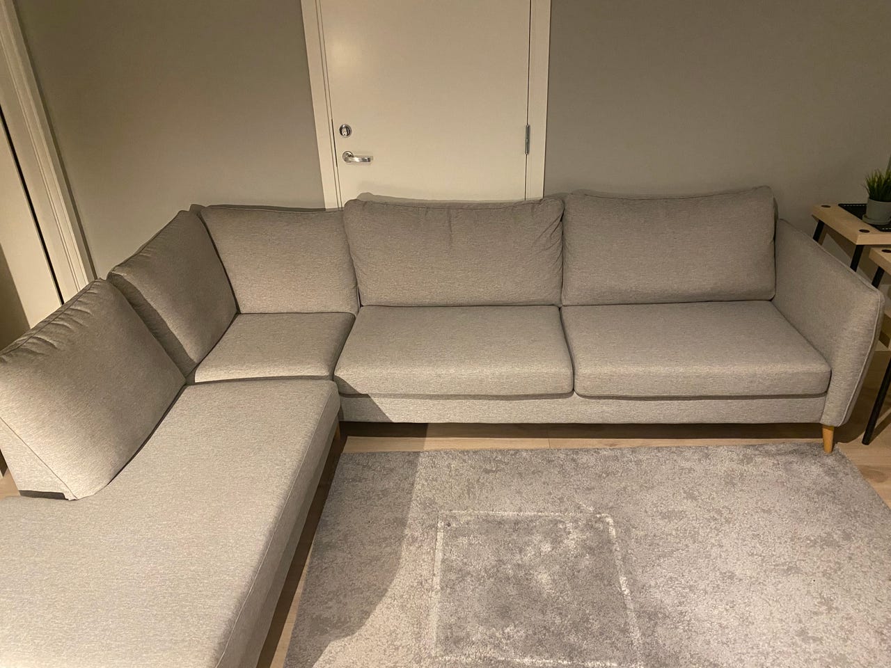 Pent brukt sofa til salgs | FINN-torget
