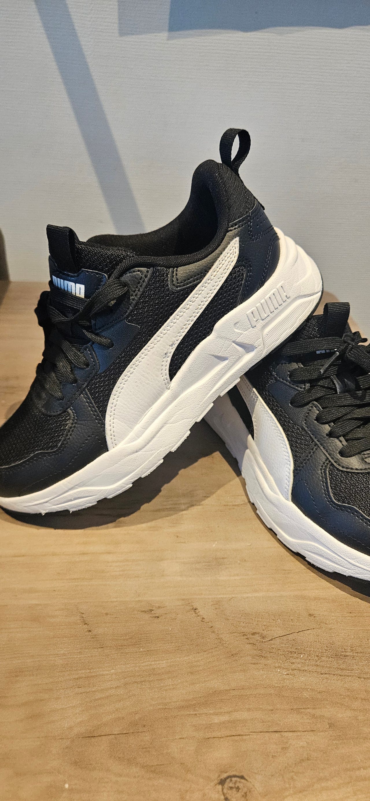 Puma Unisex Joggesko Str 38 Svart og Hvit | FINN-torget