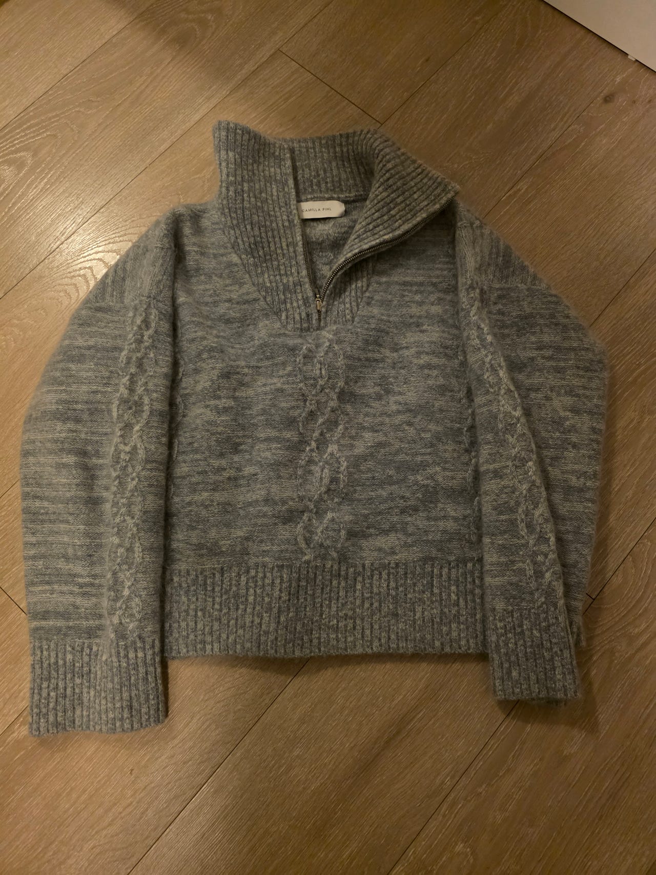 Nydelig ull genser fra Camilla Phil | FINN-torget