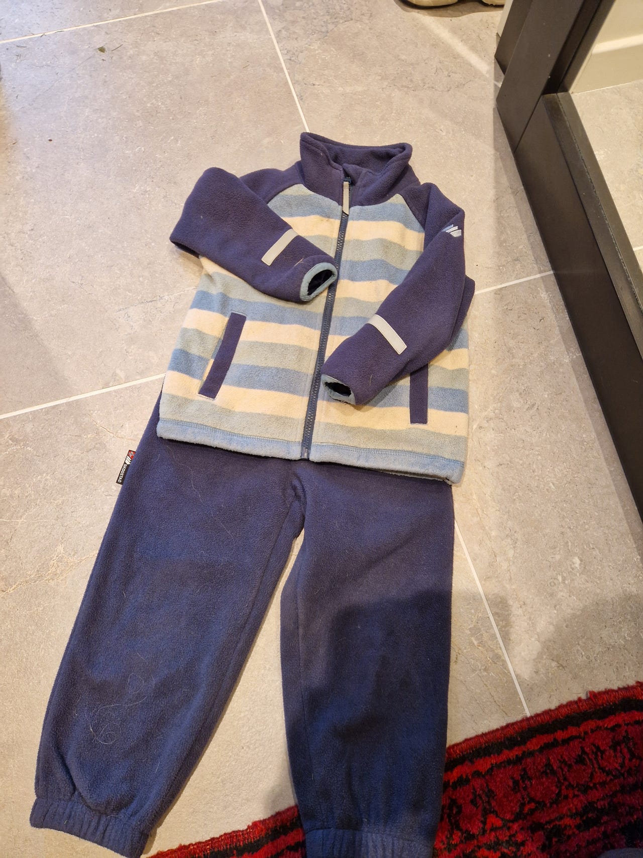 Skogstad fleece sett | FINN-torget