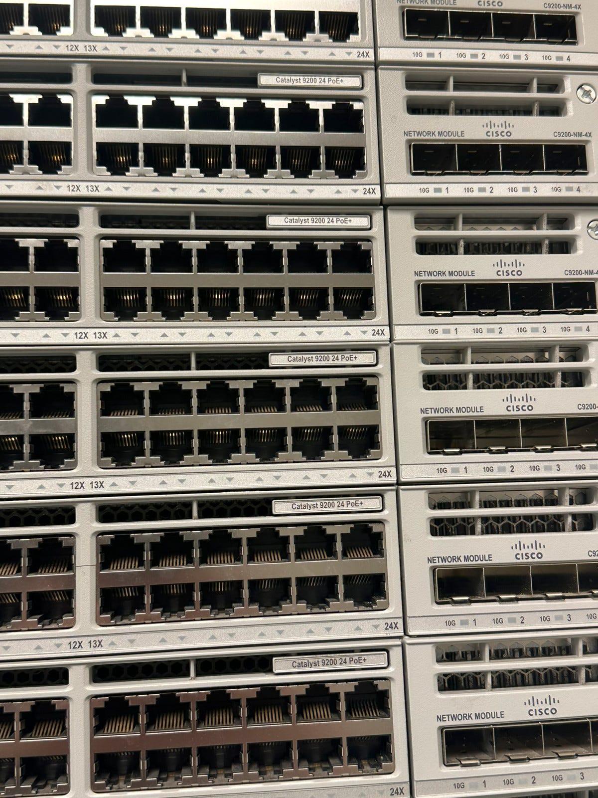 Moderne Cisco Catalyst 9200 / 9300 svitsjer til salgs | FINN-torget
