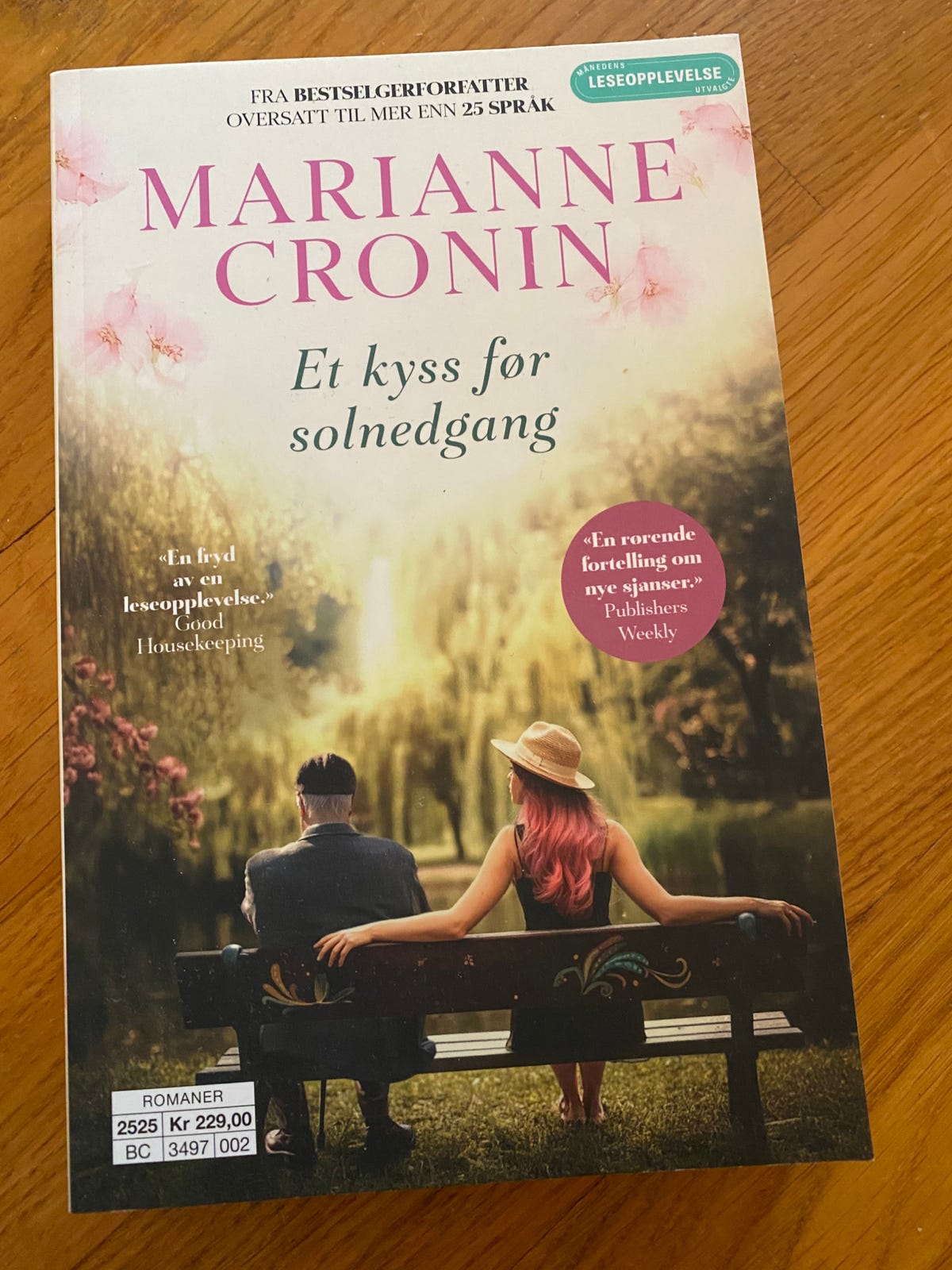 Et kyss før solnedgang av Marianne Cronin | FINN-torget