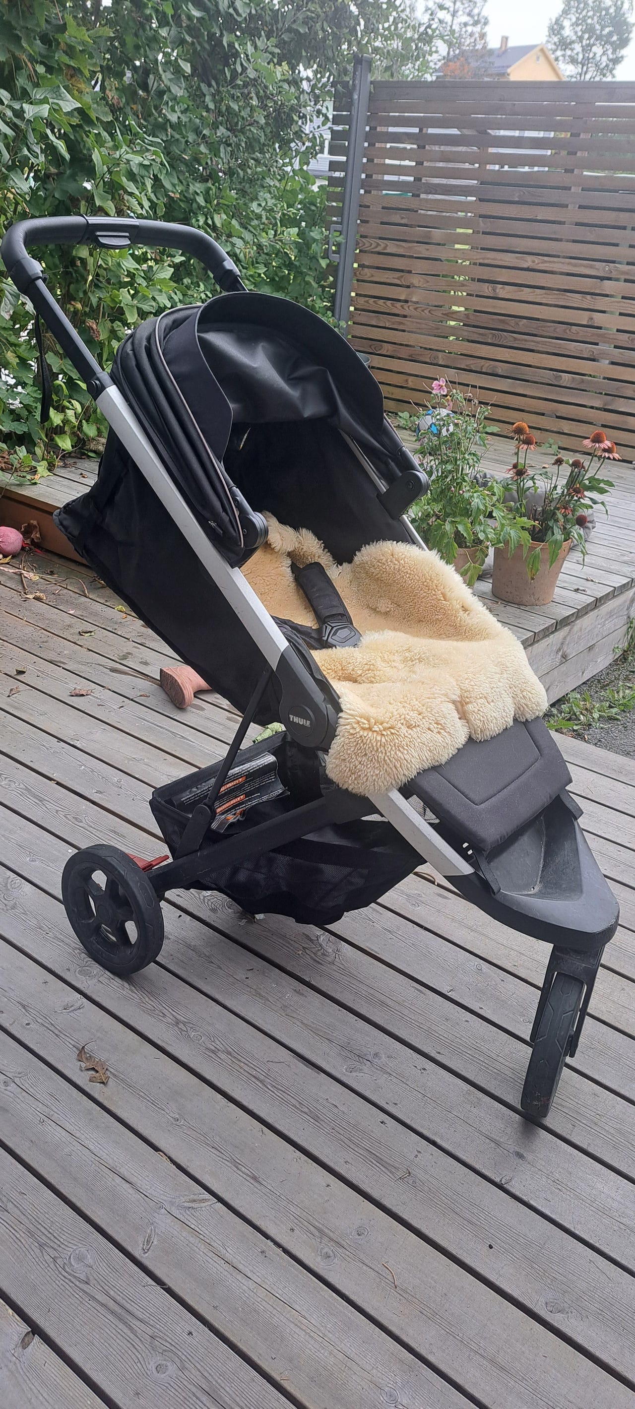 Thule Barnevogn med sort sete | FINN-torget
