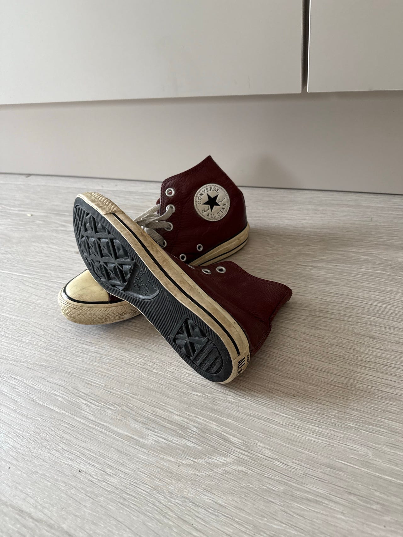 Vintage høye joggesko fra converse i skinn | FINN-torget