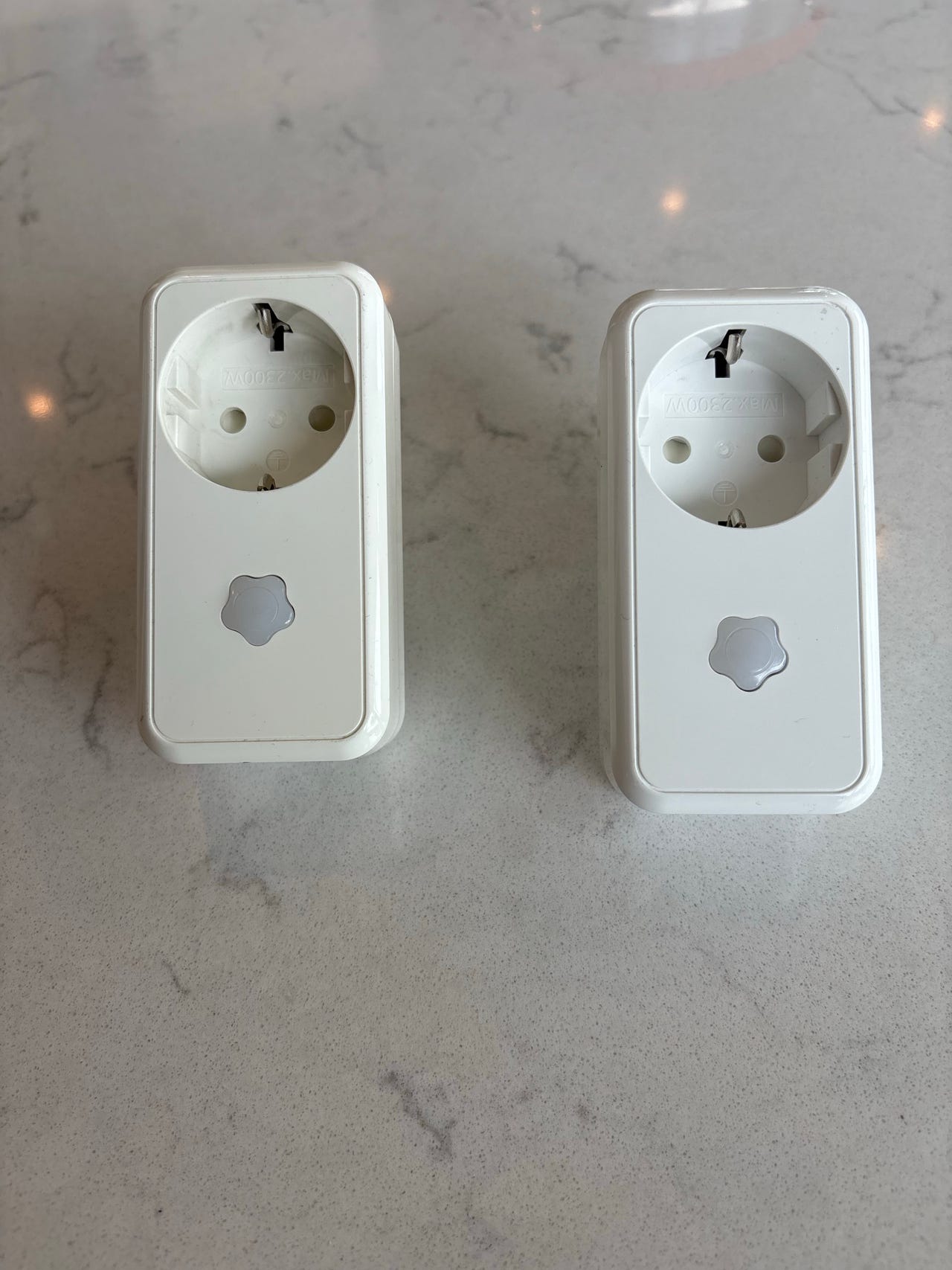 2 stk Verisure smart plug | FINN-torget