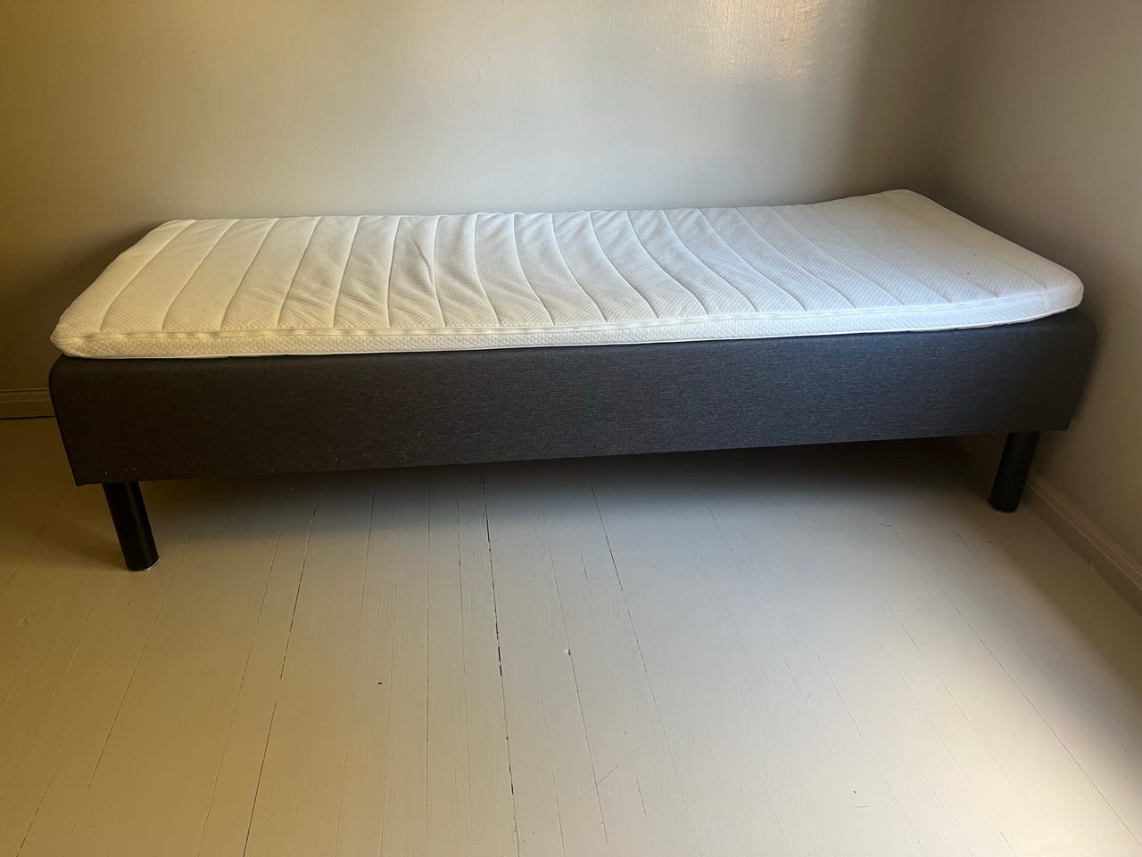 75x200cm seng selges billig | FINN-torget