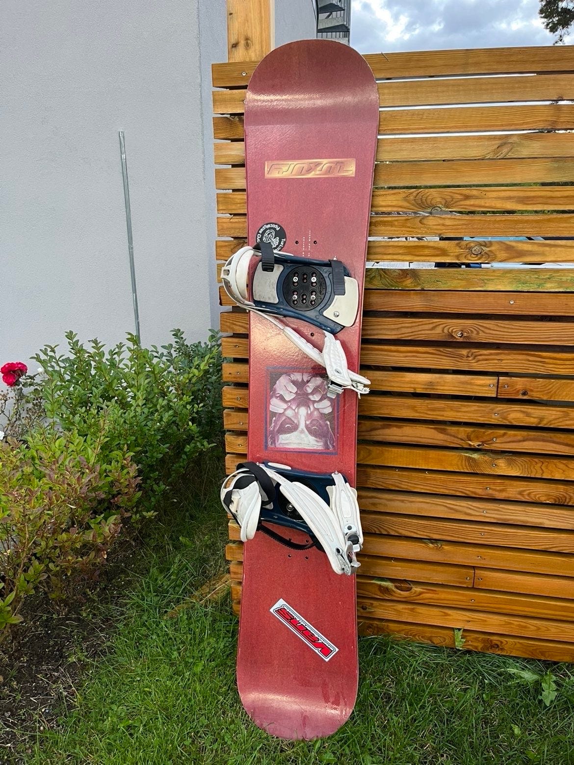 Klassisk Luxury snowboard fra 1998 med Sims bindinger | FINN-torget