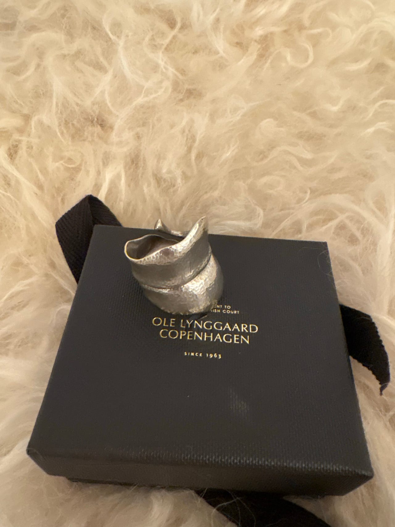 Ole Lynggaard ring large Leaves sterling silver polished | FINN-torget