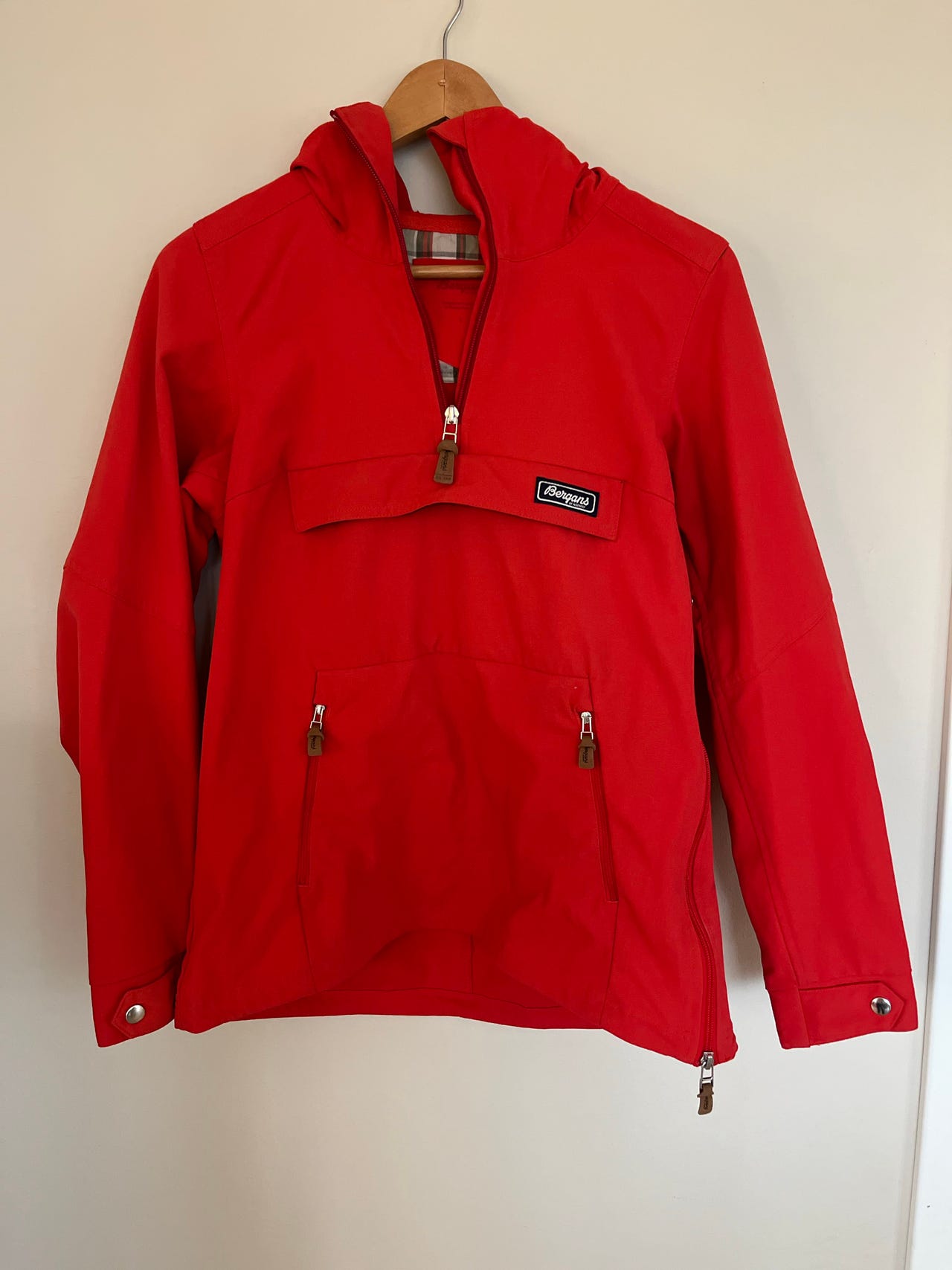 Bergans Rød Nordmarka anorakk str S Dame | FINN-torget