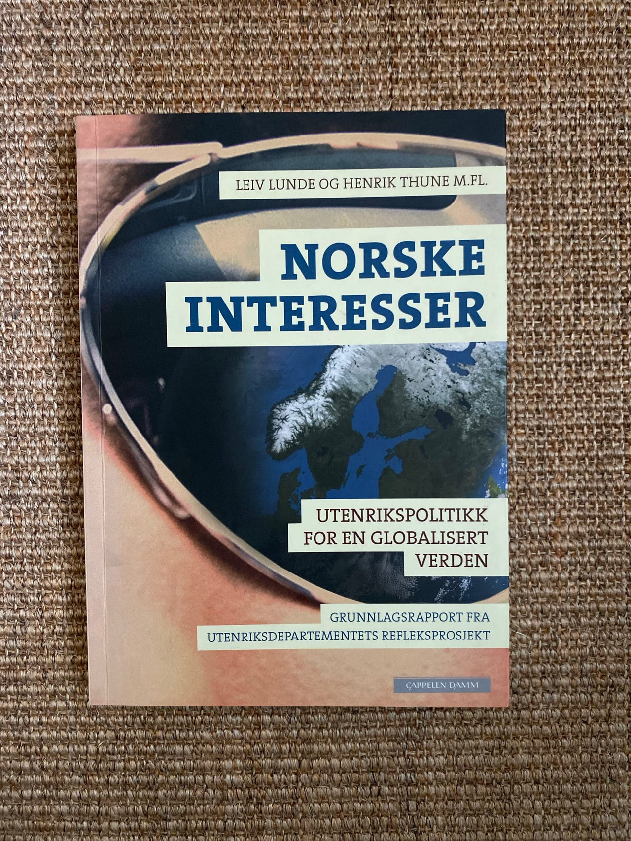 «Norske interesser» Leiv Lunde og Henrik Thune m.fl. | FINN-torget