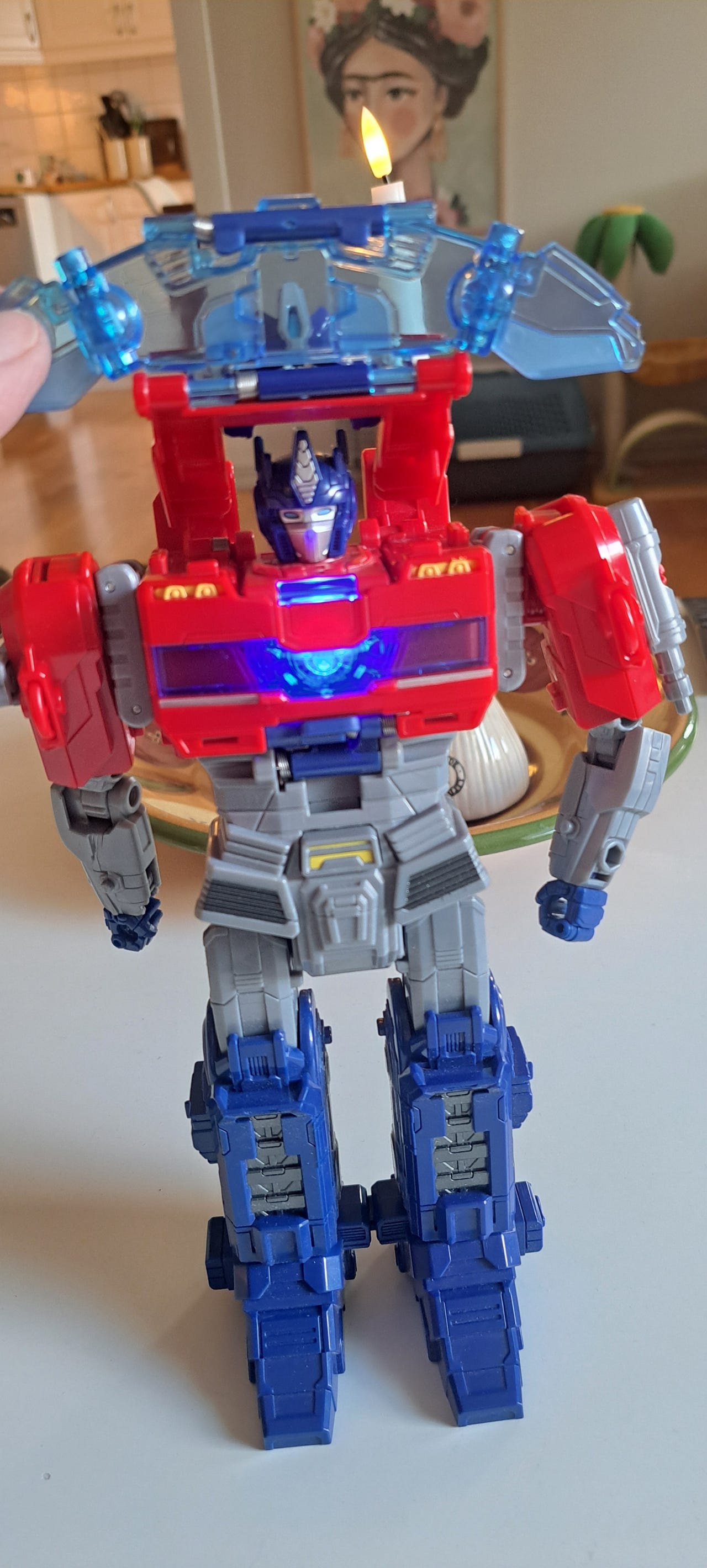 Transformers Optimus Prime Actionfigur LED-lys Rød Blå Grå | FINN-torget