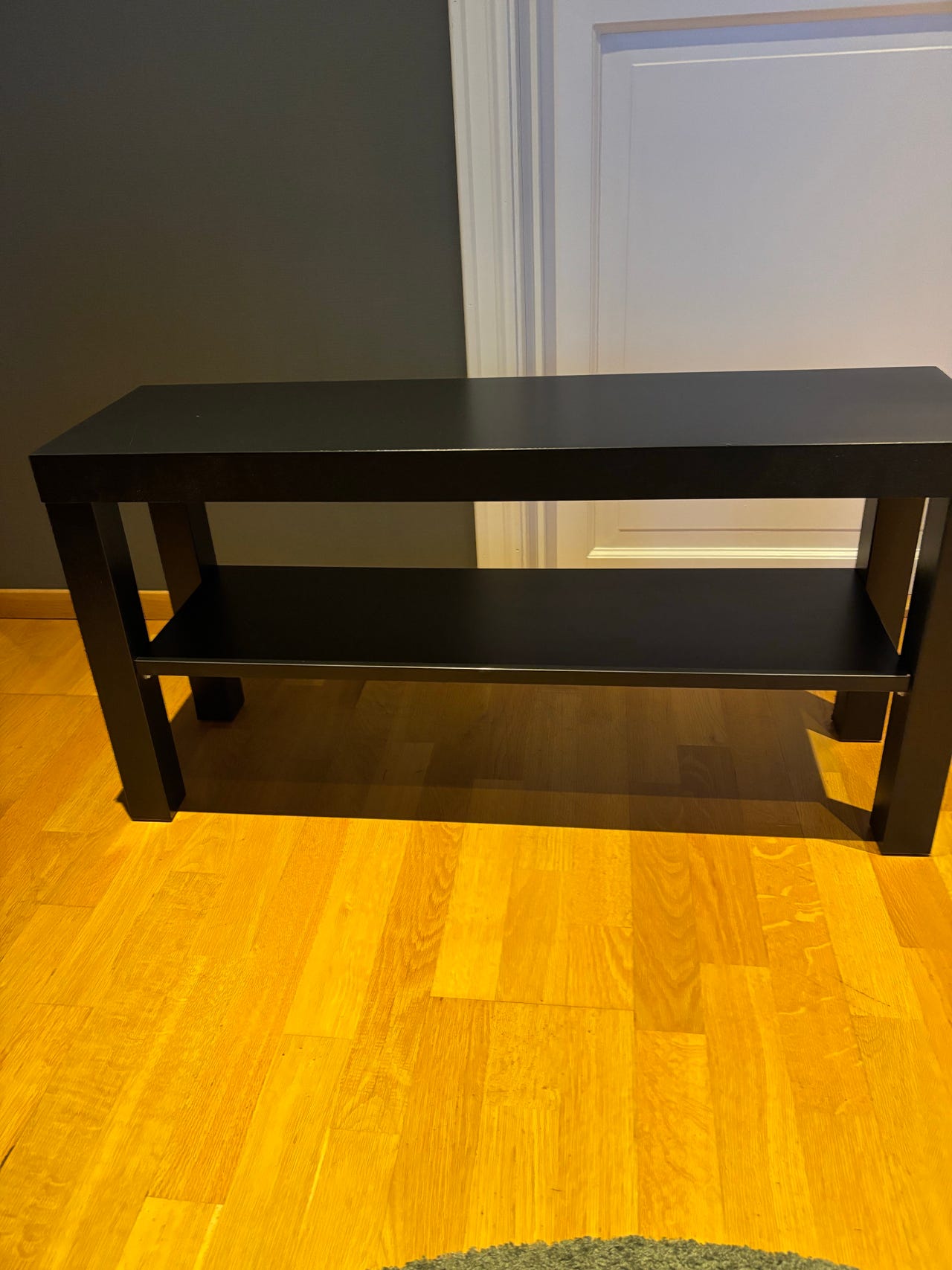 Sort IKEA Tv benk | FINN-torget