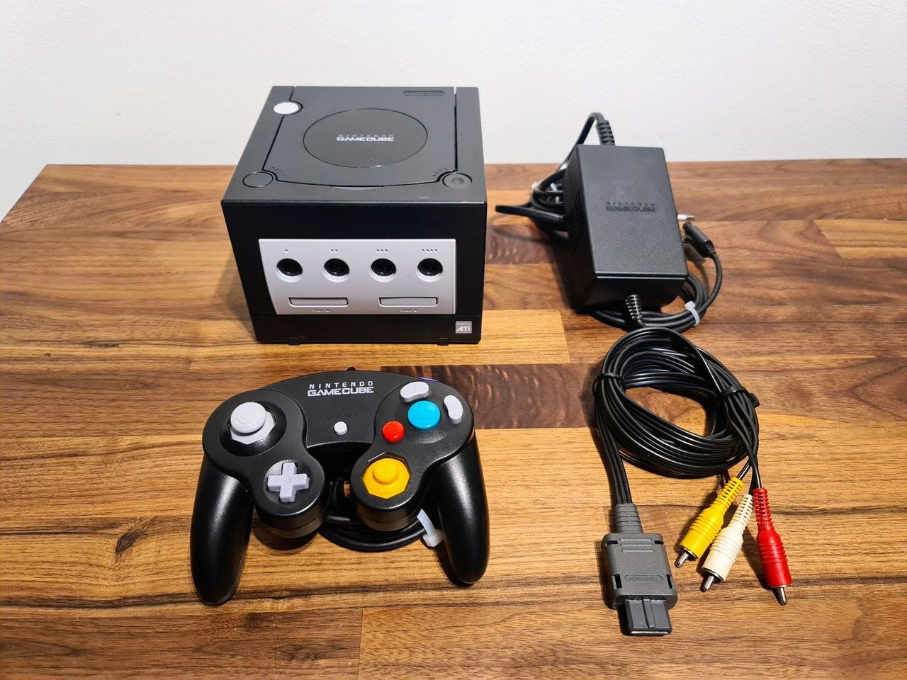 Nintendo GameCube pakke med Maskin, Kontroller og Kabler | FINN-torget