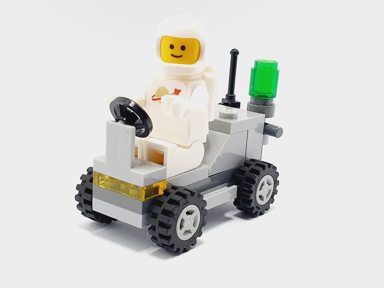 LEGO Classic Space | Hvit Astronaut med rombil | Jenny (tlm110) | FINN ...