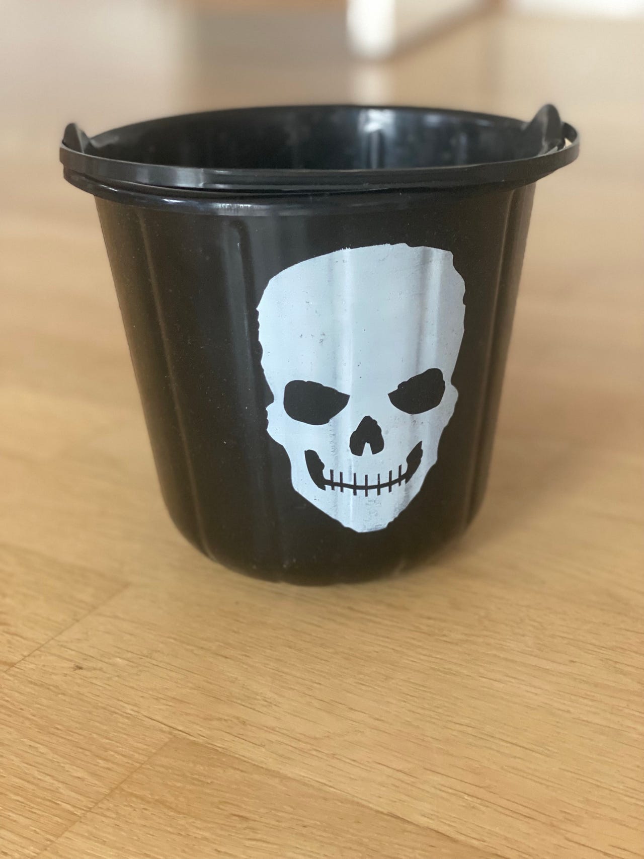 Halloween bøtte til trick or treat | FINN-torget