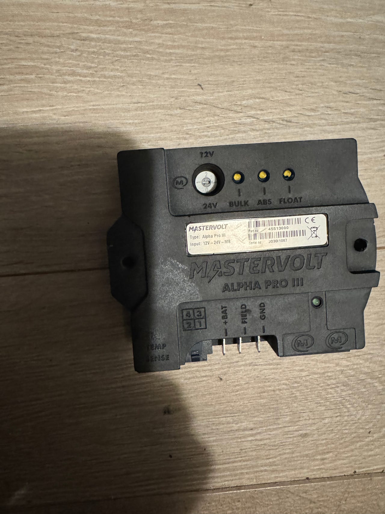 Laderegulator Mastervolt Alpha Pro III | FINN-torget