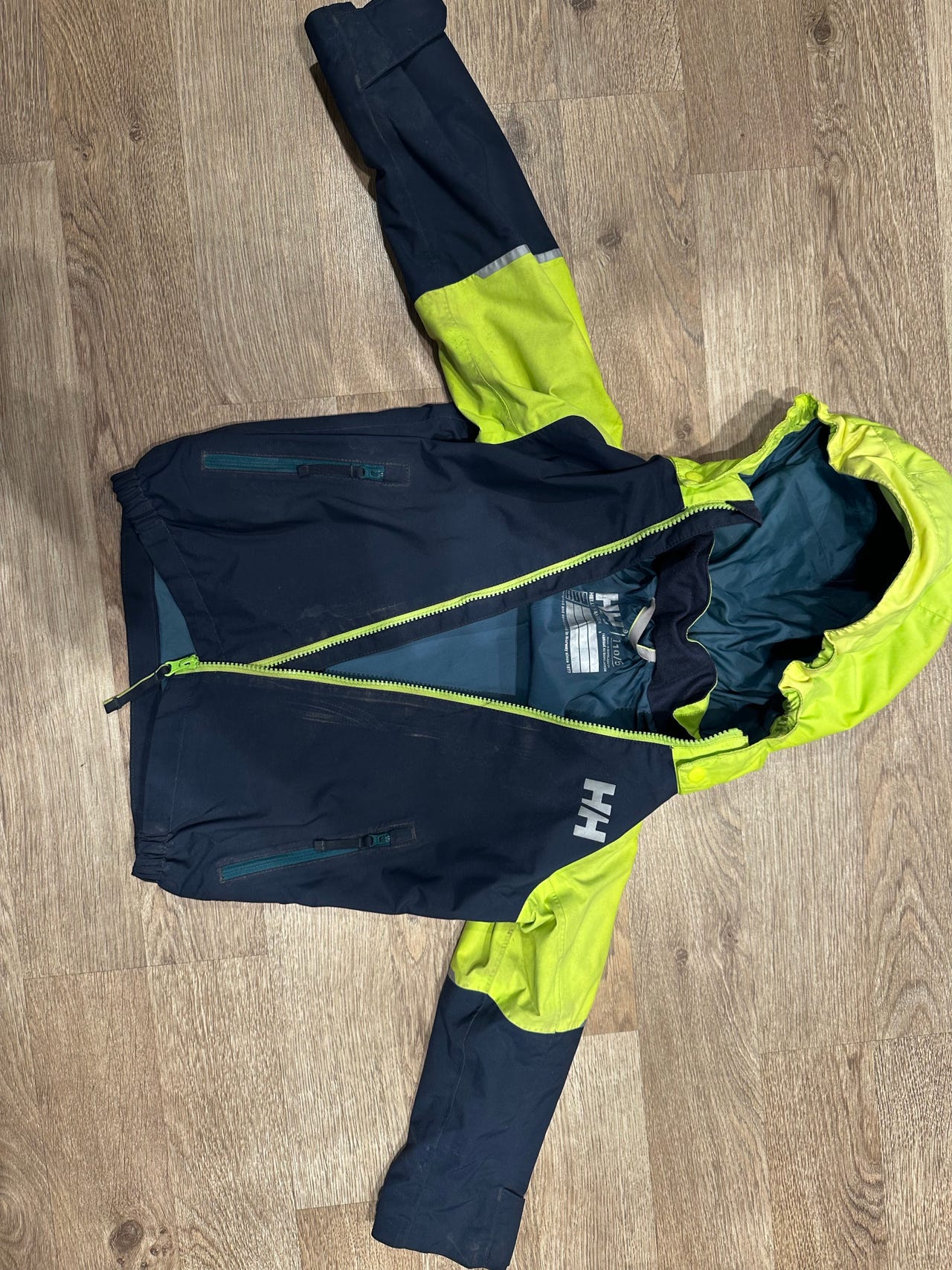 Helly Hansen Barnejakke 110 Blå og Gul Gutt | FINN-torget