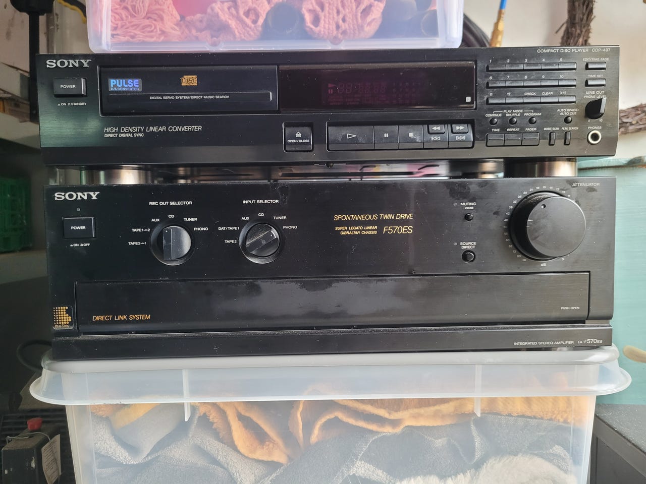 Sony Forsterker F570ES og CD-spiller CDP-497 | FINN-torget