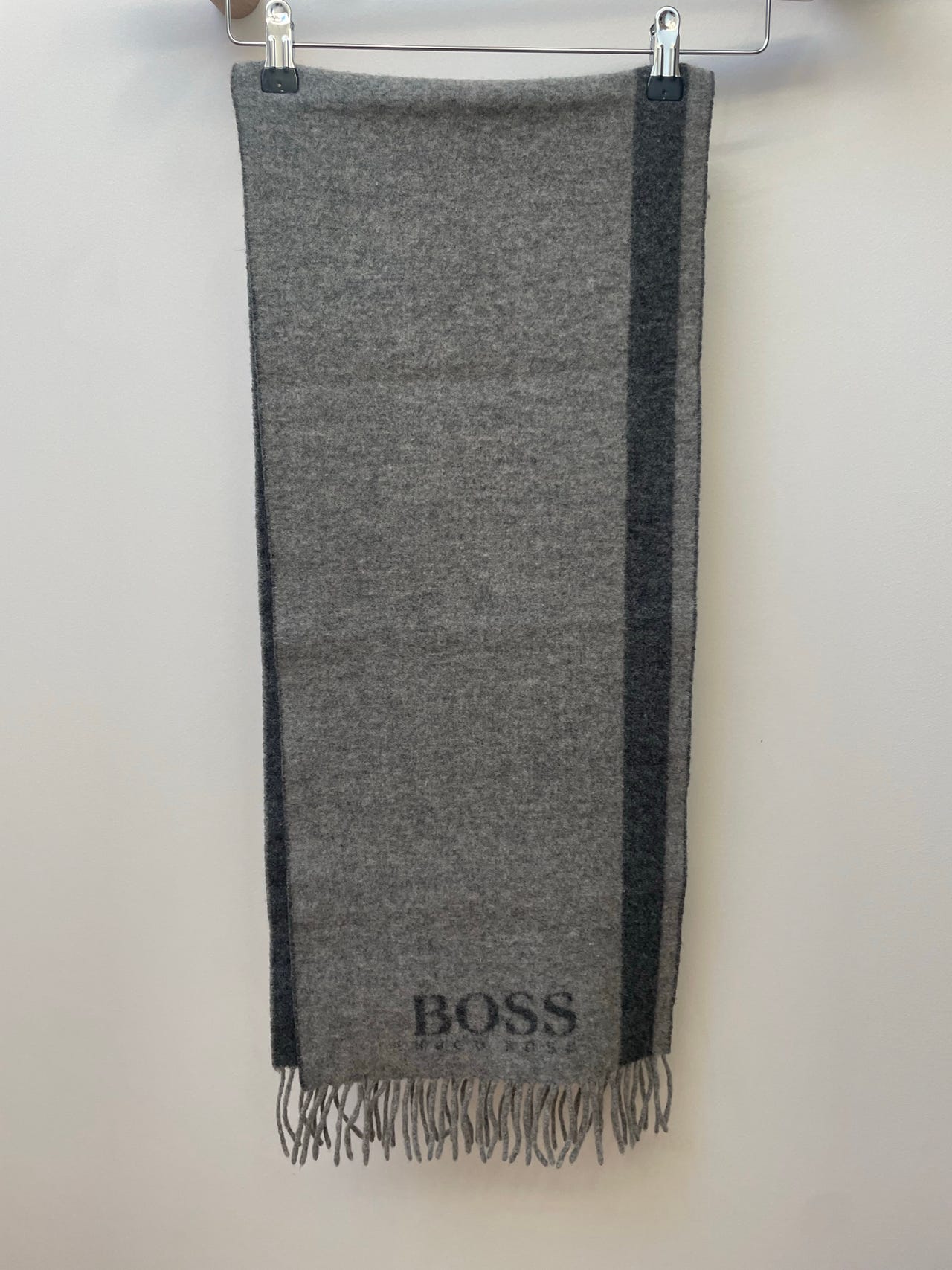 Ullskjerf til herre fra Hugo Boss | FINN-torget