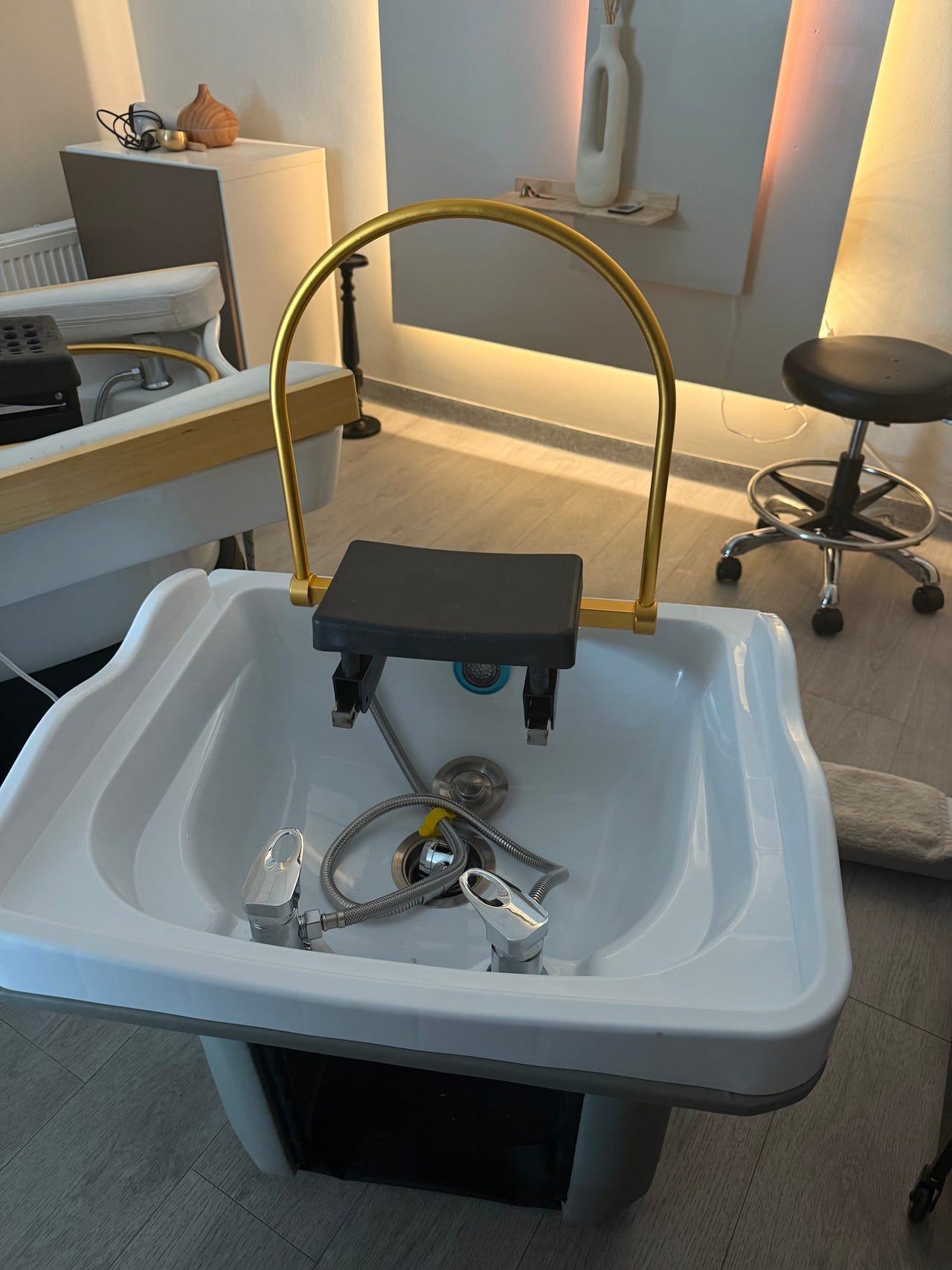 Til salgs: Japanese Portable Head Spa – helt ny | FINN-torget