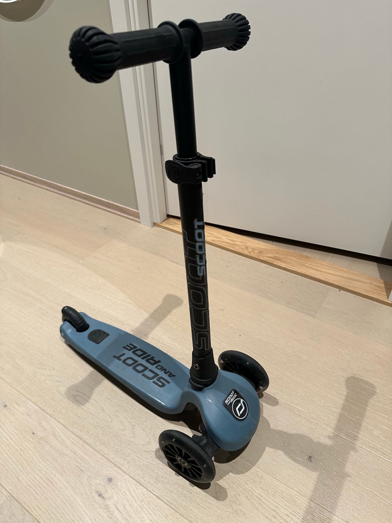 Scooter and ride Blå Barn Sparkesykkel | FINN-torget
